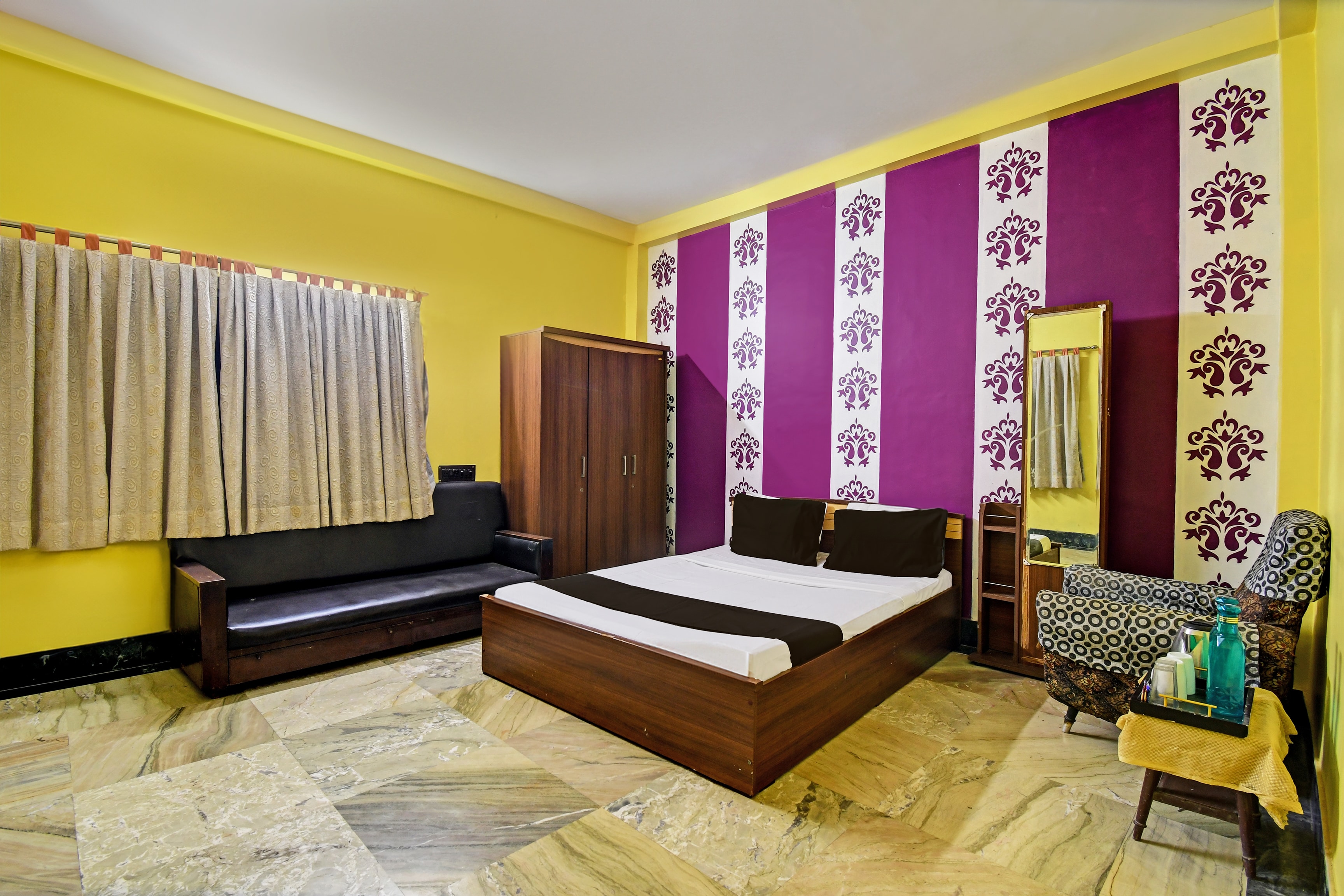 Hotel O Arati House 𝗕𝗢𝗢𝗞 Howrah Hotel