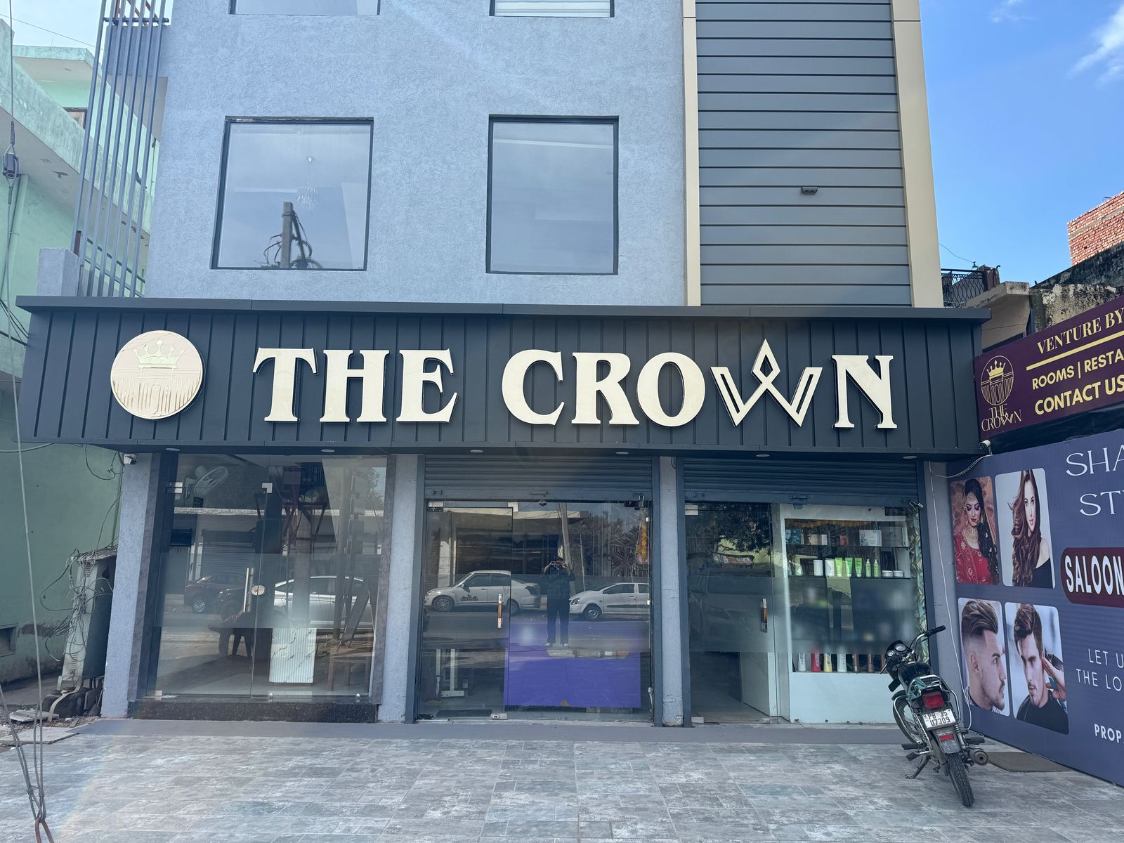 HOTEL THE CROWN 𝗕𝗢𝗢𝗞 Pathankot Hotel