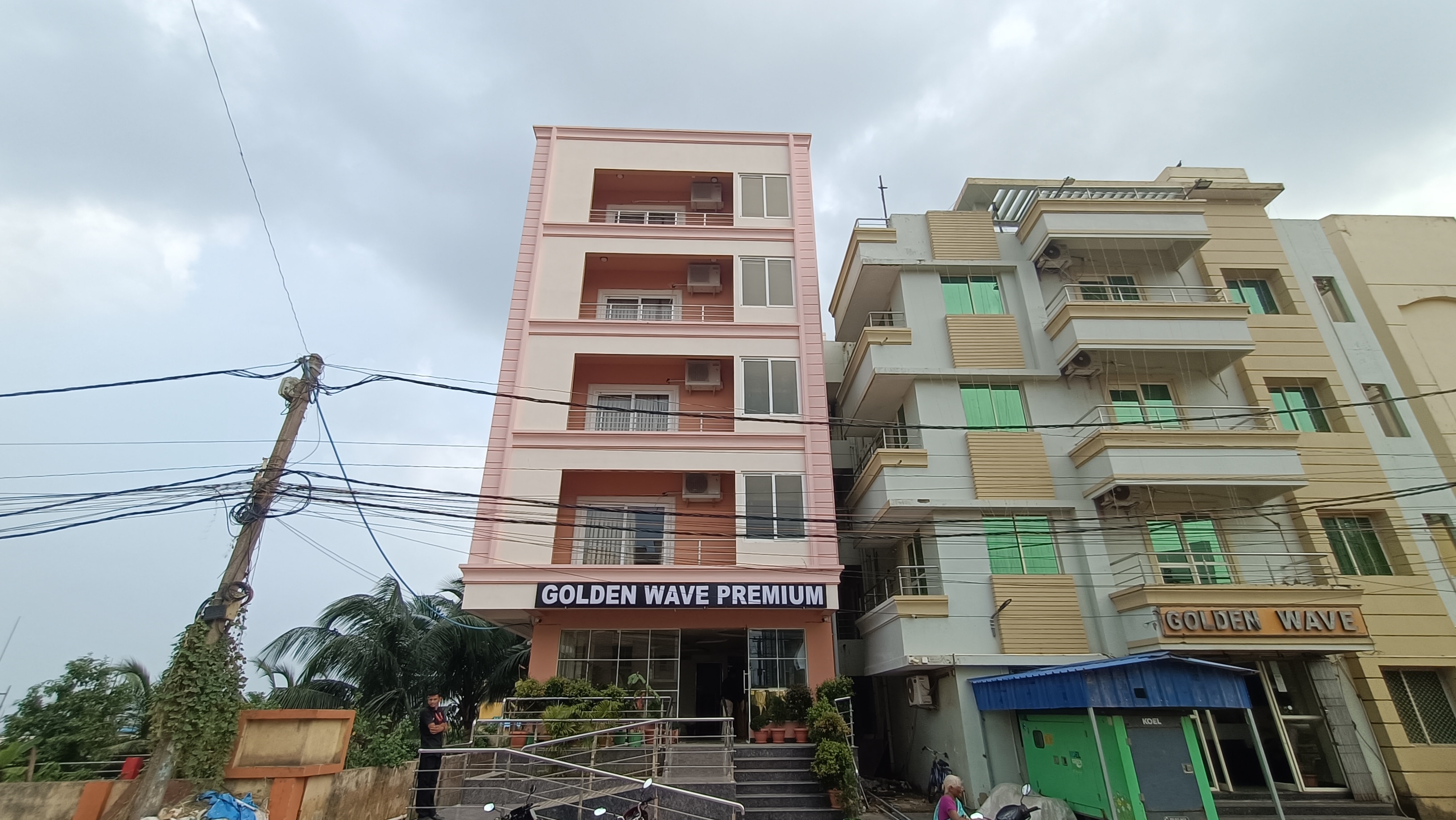 GOLDEN WAVE PREMIUM, Puri Start From AED per night - Price, Address ...