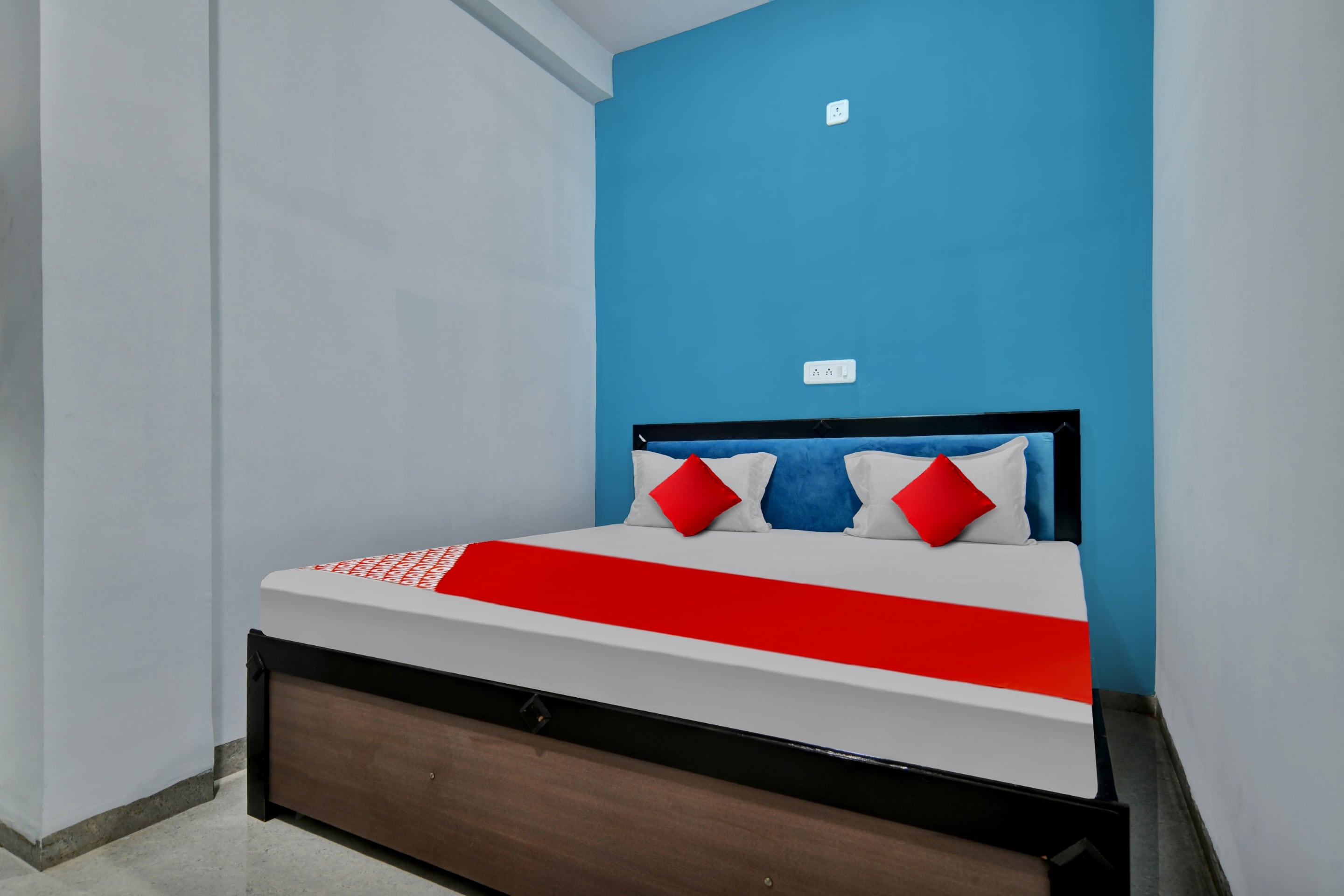 Hotel O Choice Inn 𝗕𝗢𝗢𝗞 Indore Hotel