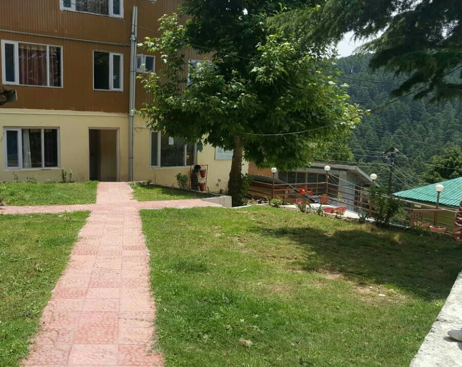 The Devdaar Cottage | Rooms & Caretaker 𝗕𝗢𝗢𝗞 Patnitop Cottage