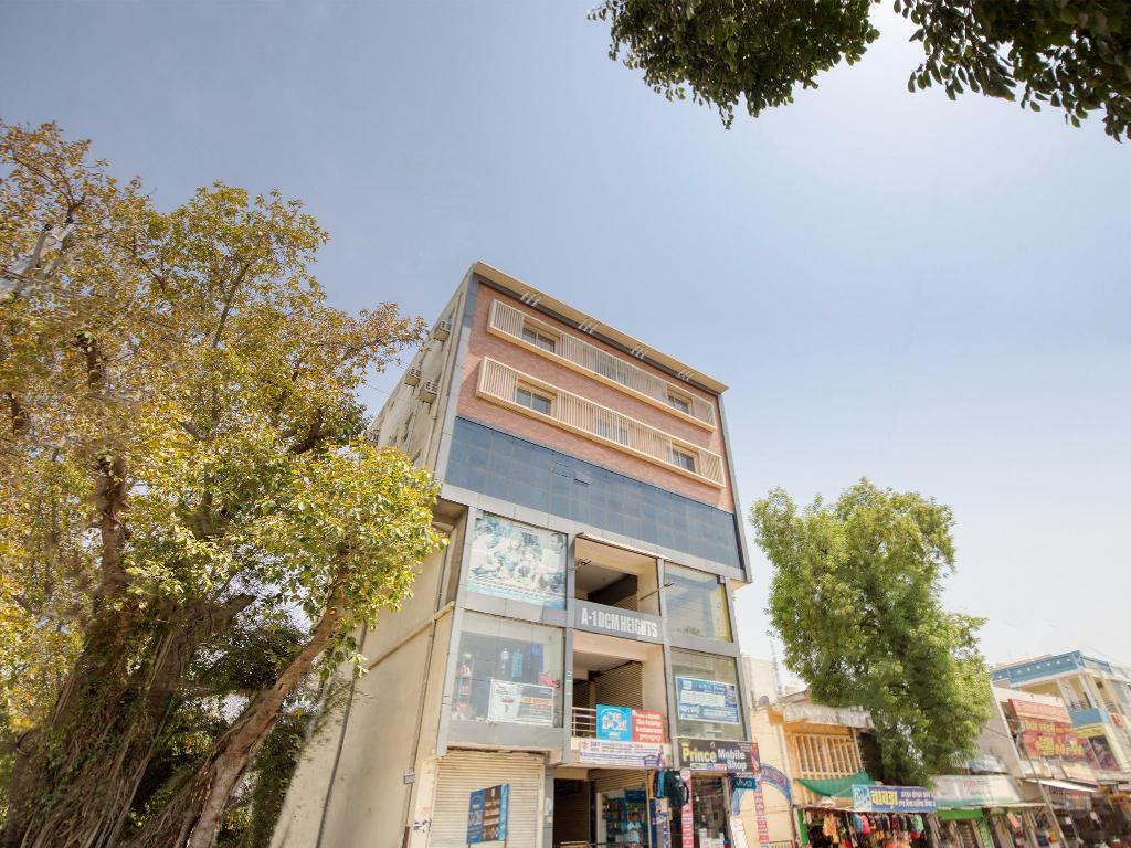 Hotel DCM Residency 𝗕𝗢𝗢𝗞 Sehore Hotel
