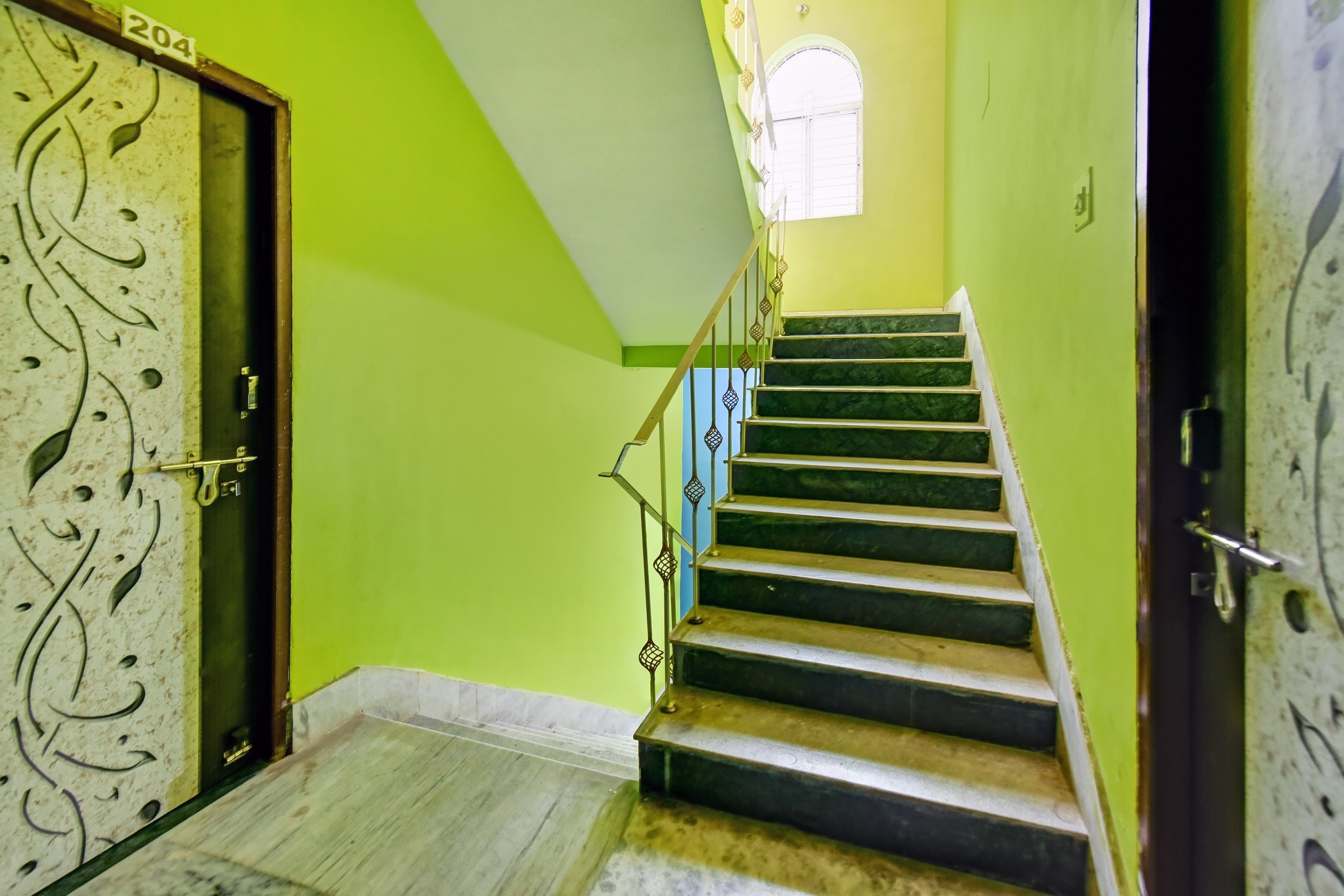 Hotel O Ankit Guest House 𝗕𝗢𝗢𝗞 Kolkata Hotel