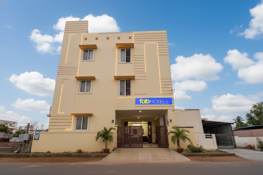 Via Aarudras Residency 𝗕𝗢𝗢𝗞 Coimbatore Hotel