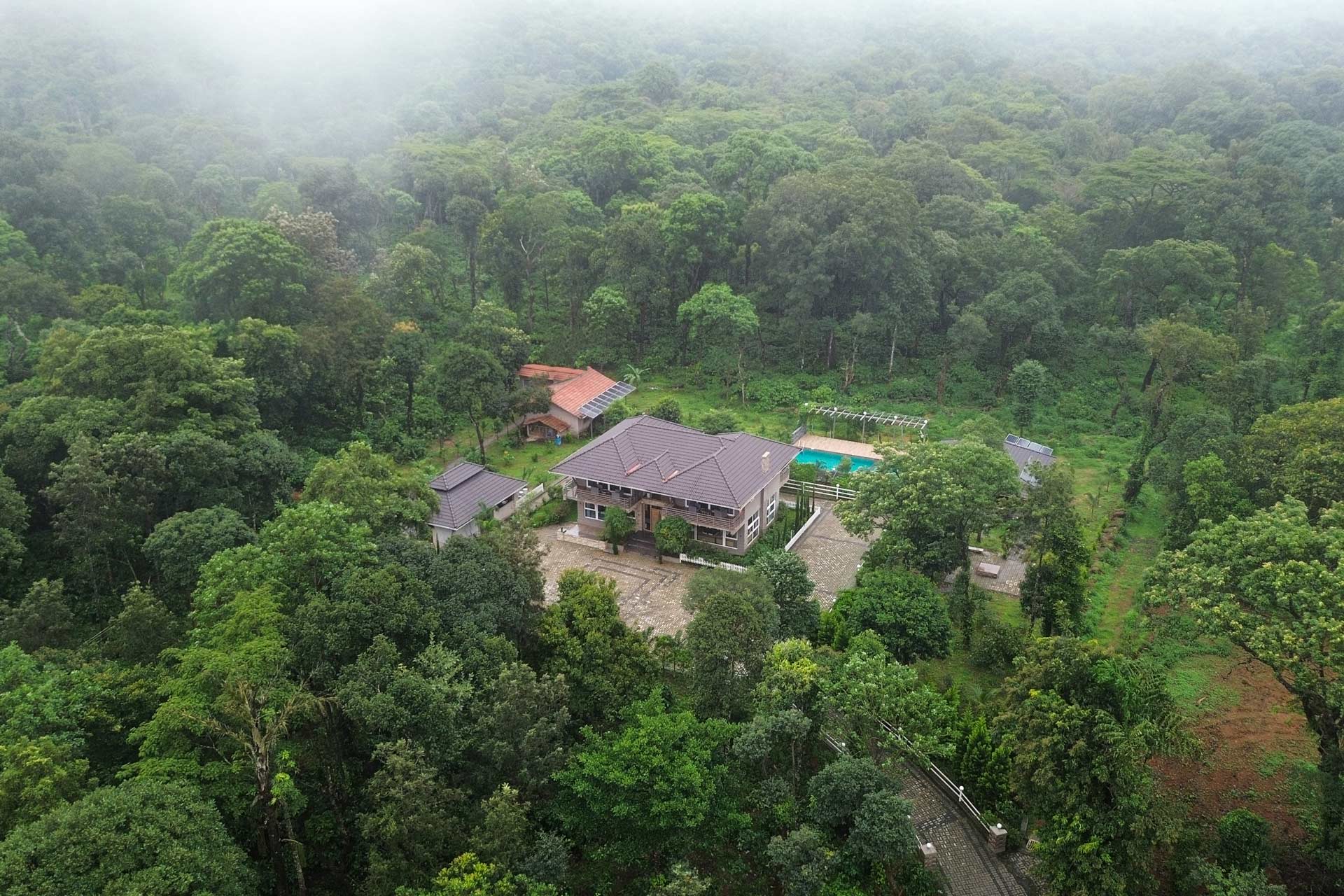 StayVista at Coffee & Mist 𝗕𝗢𝗢𝗞 Coorg Villa
