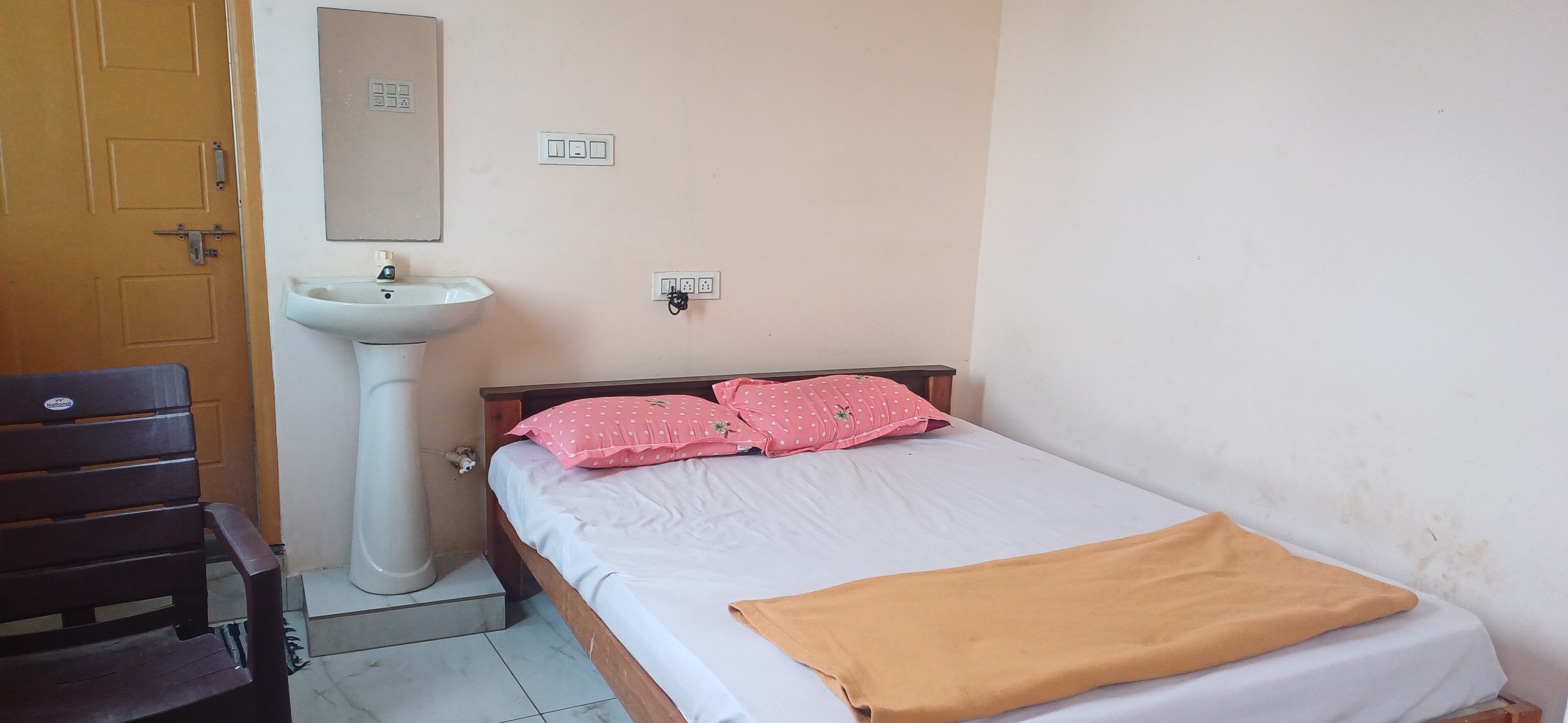 CKS boarding and lodging 𝗕𝗢𝗢𝗞 Hassan Villa