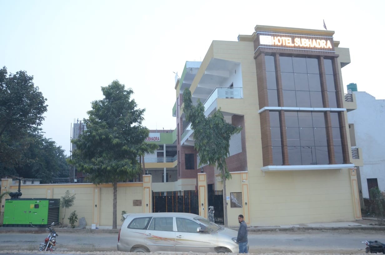Subhadra Hotel 𝗕𝗢𝗢𝗞 Kannauj Hotel