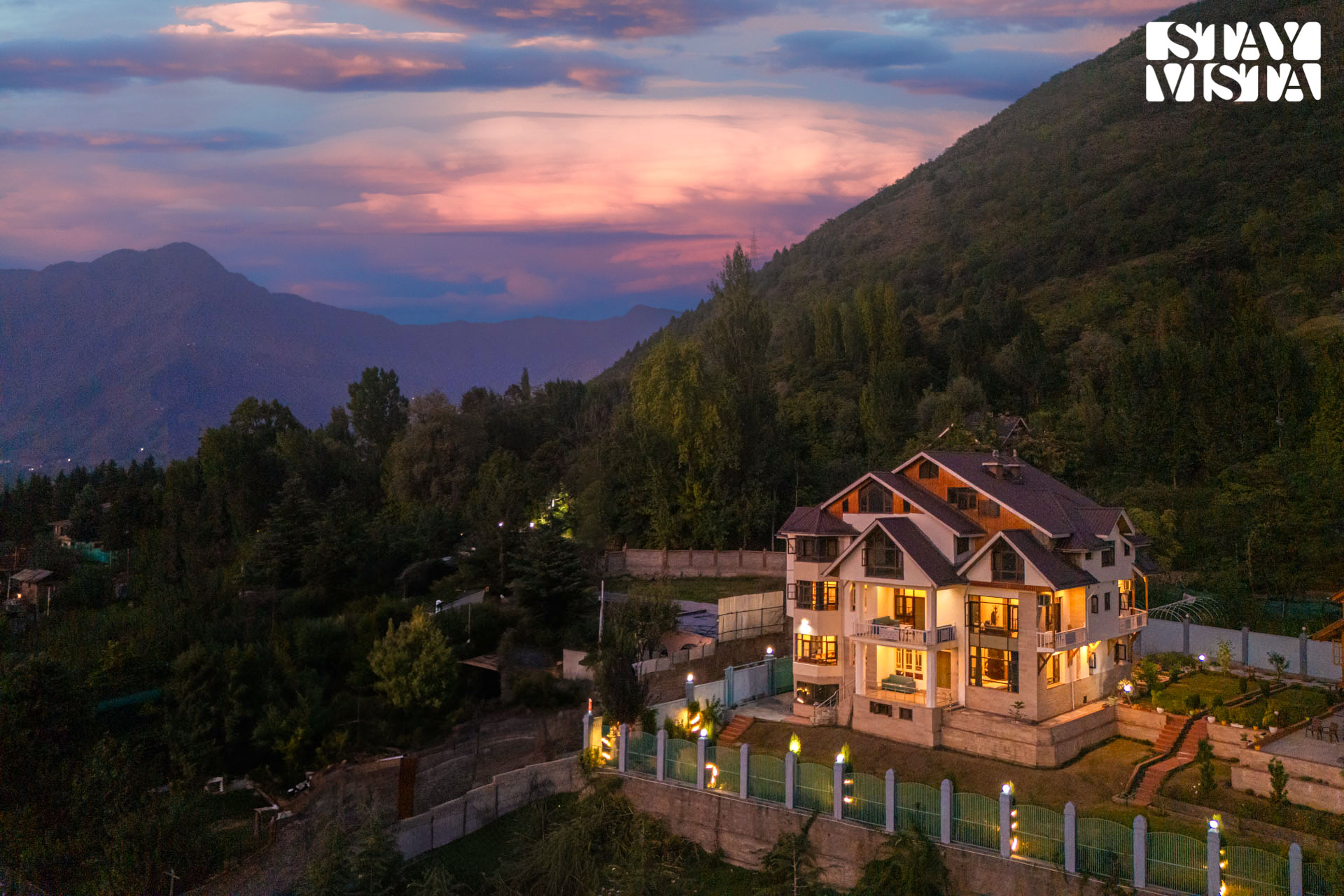 Rooms of StayVista at Lakeside Panorama - Homestay in Srinagar