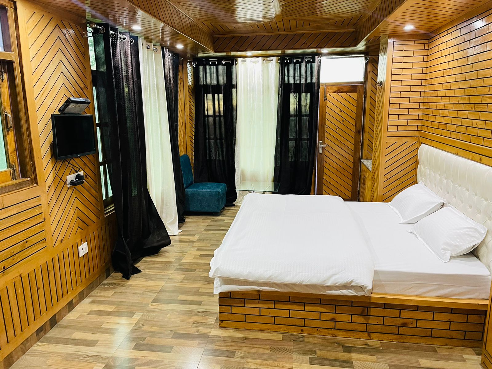 The Green Park Shimla Hotel Shimla - Reviews, Photos & Offer