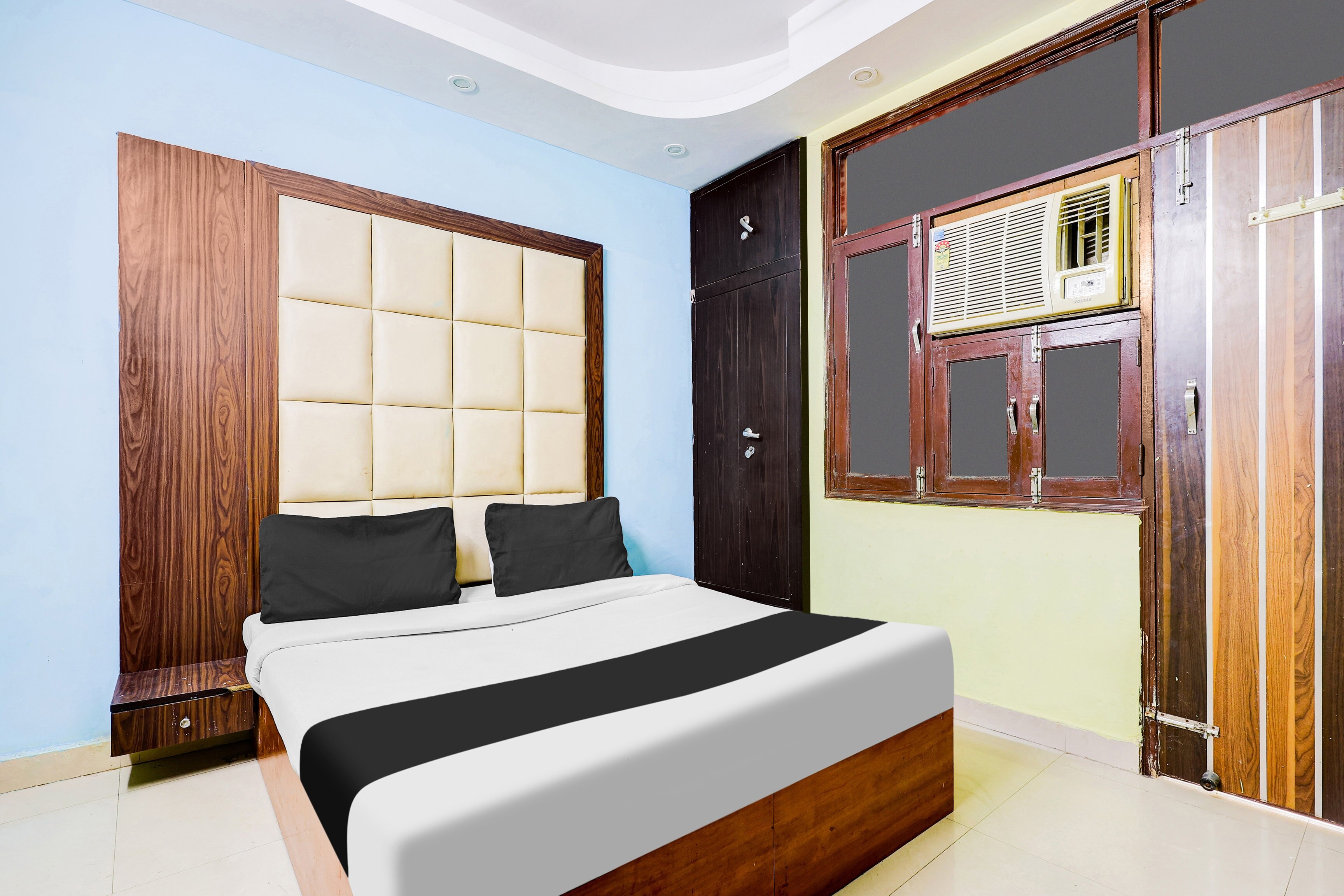 Hotel O Mona Continental 𝗕𝗢𝗢𝗞 Delhi Hotel