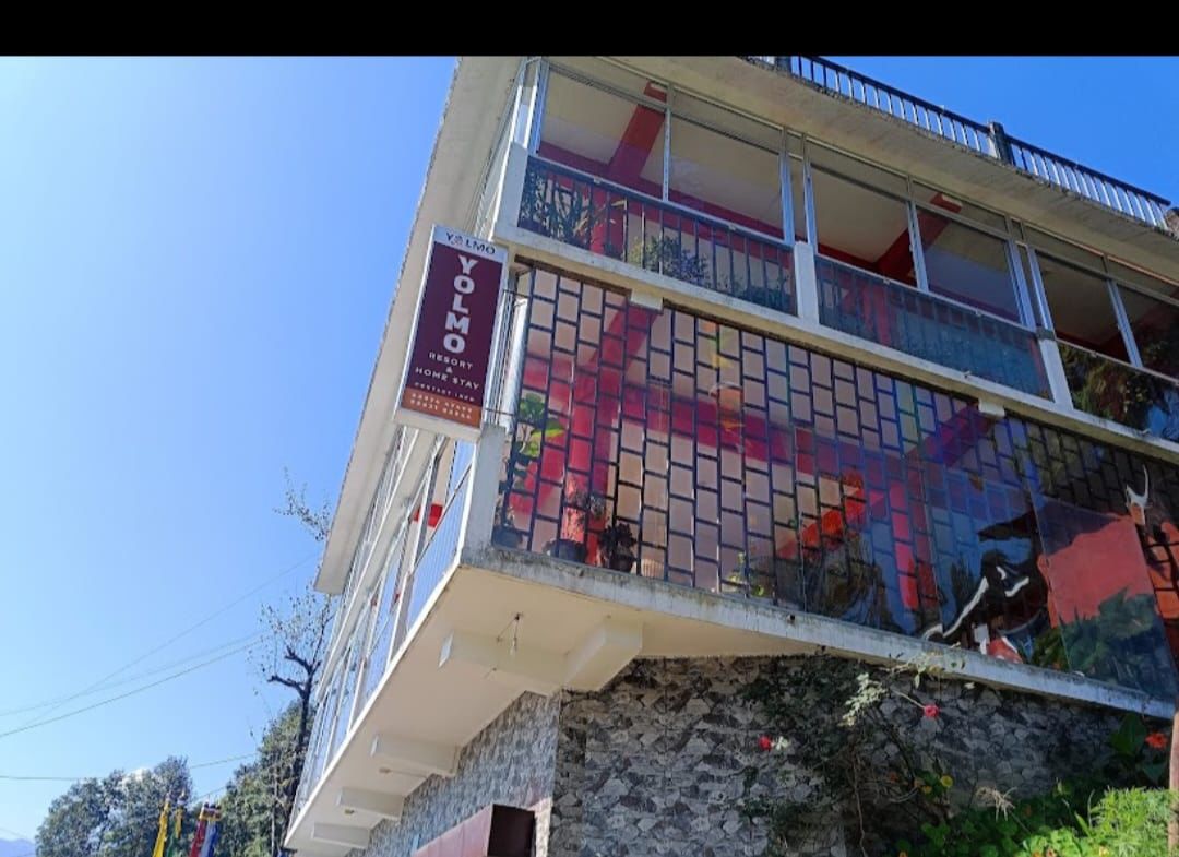 Yolmo Sojourn Resort 𝗕𝗢𝗢𝗞 Darjeeling Homestay