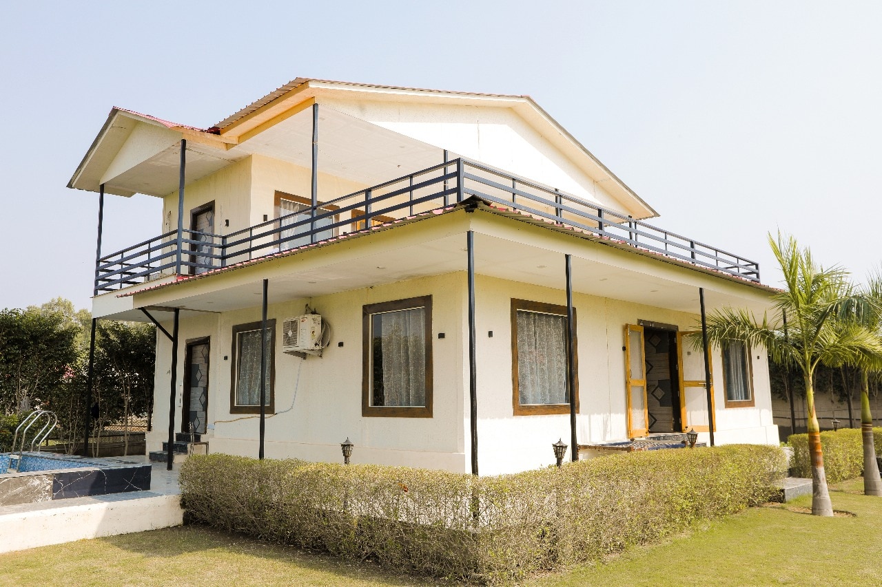 Skyway FarmHouse Noida 135 𝗕𝗢𝗢𝗞 Noida Farm House