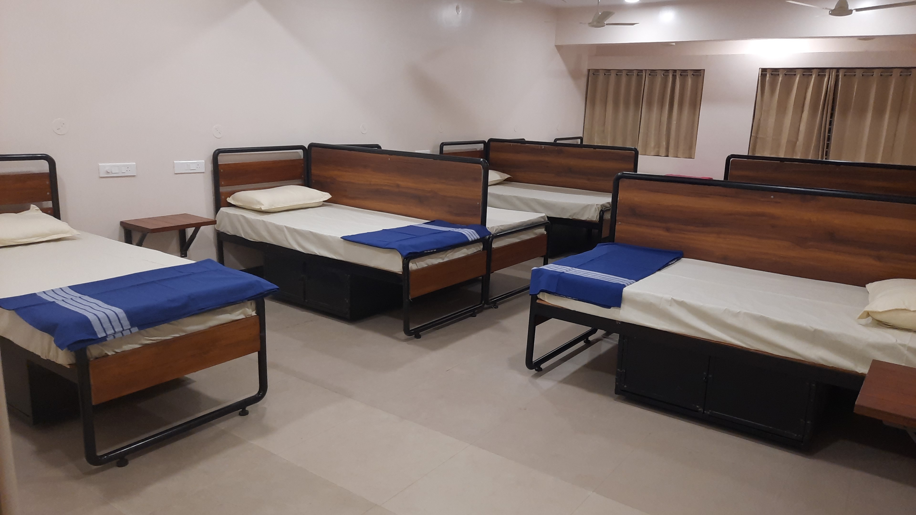 SukhNidras Dormitory Luxury Camp Hyderabad - Reviews, Photos & Offer