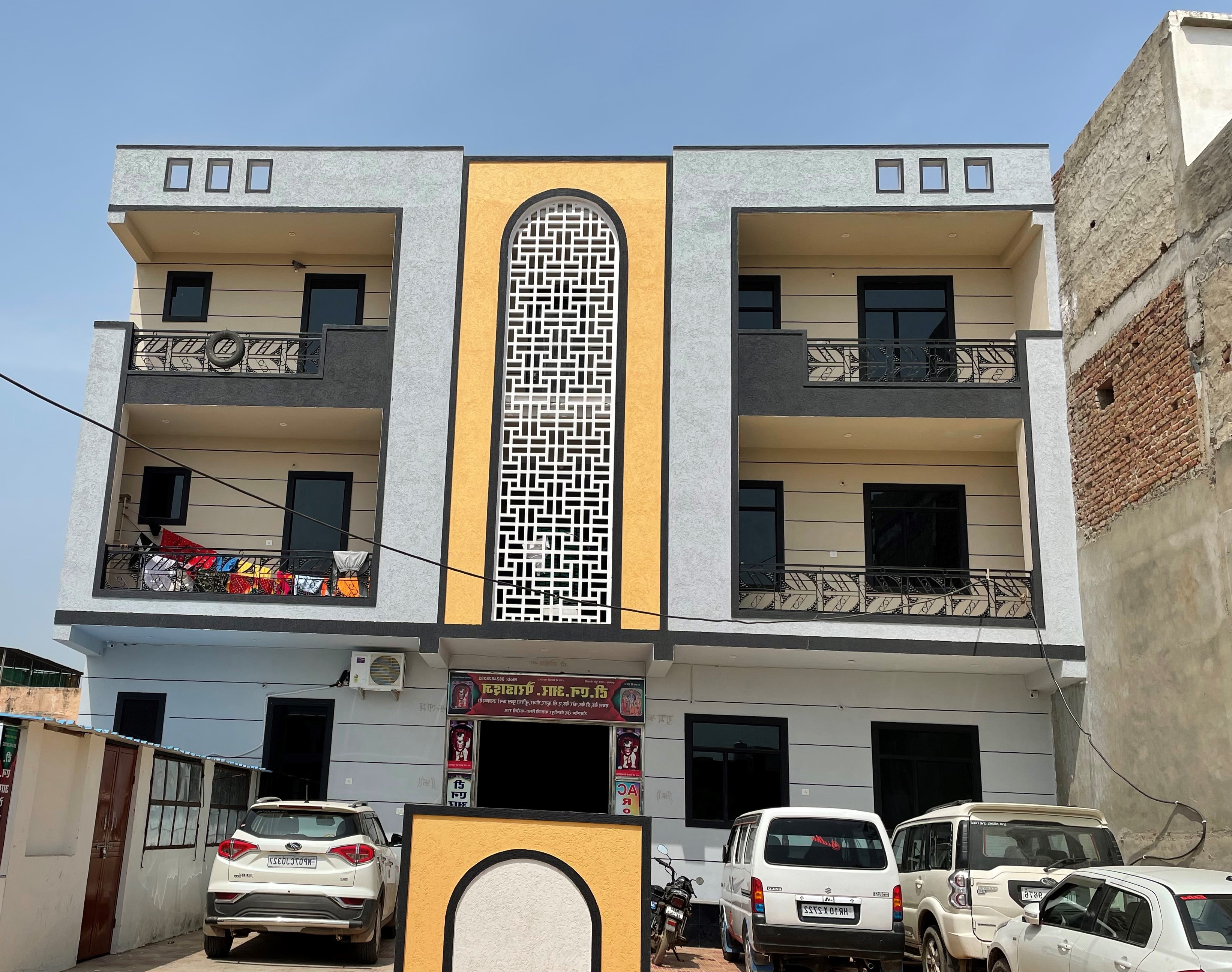 TNR Paradise 𝗕𝗢𝗢𝗞 Mehandipur Guest House