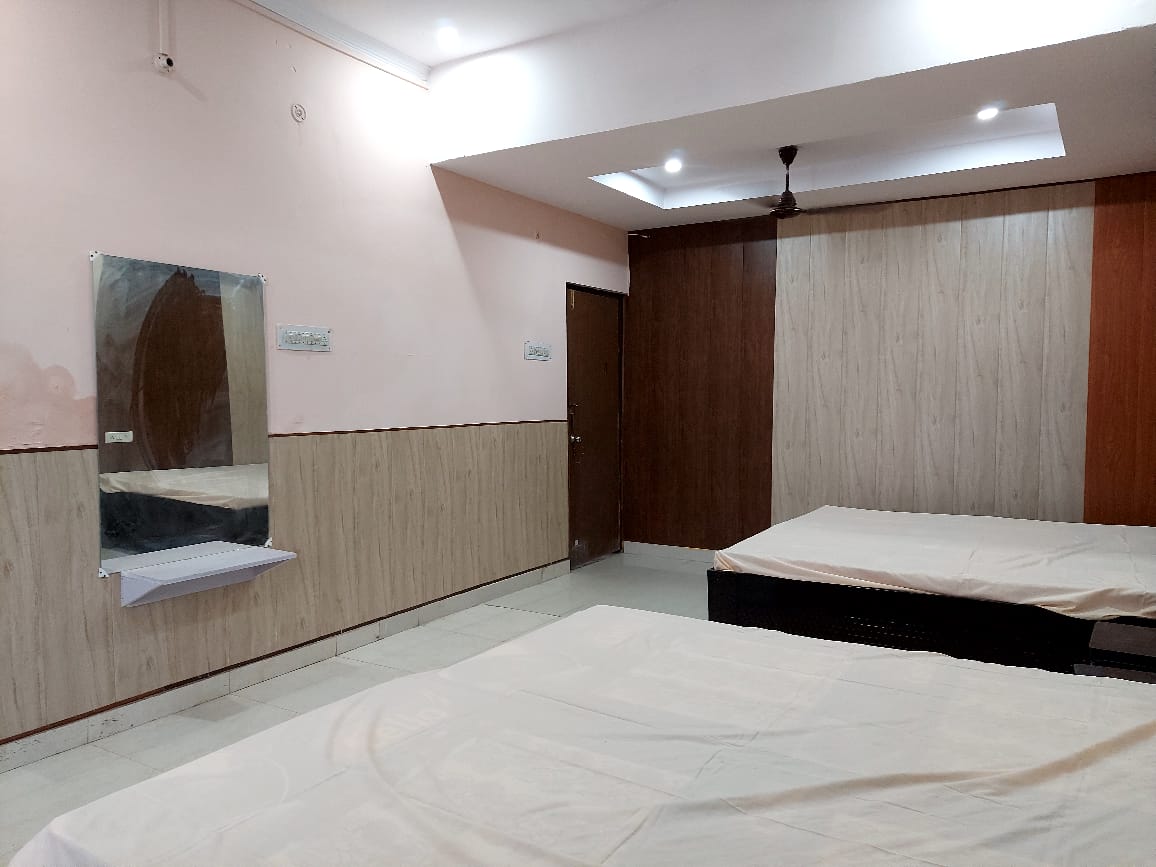GENESIS HOUSE 𝗕𝗢𝗢𝗞 Lucknow Homestay