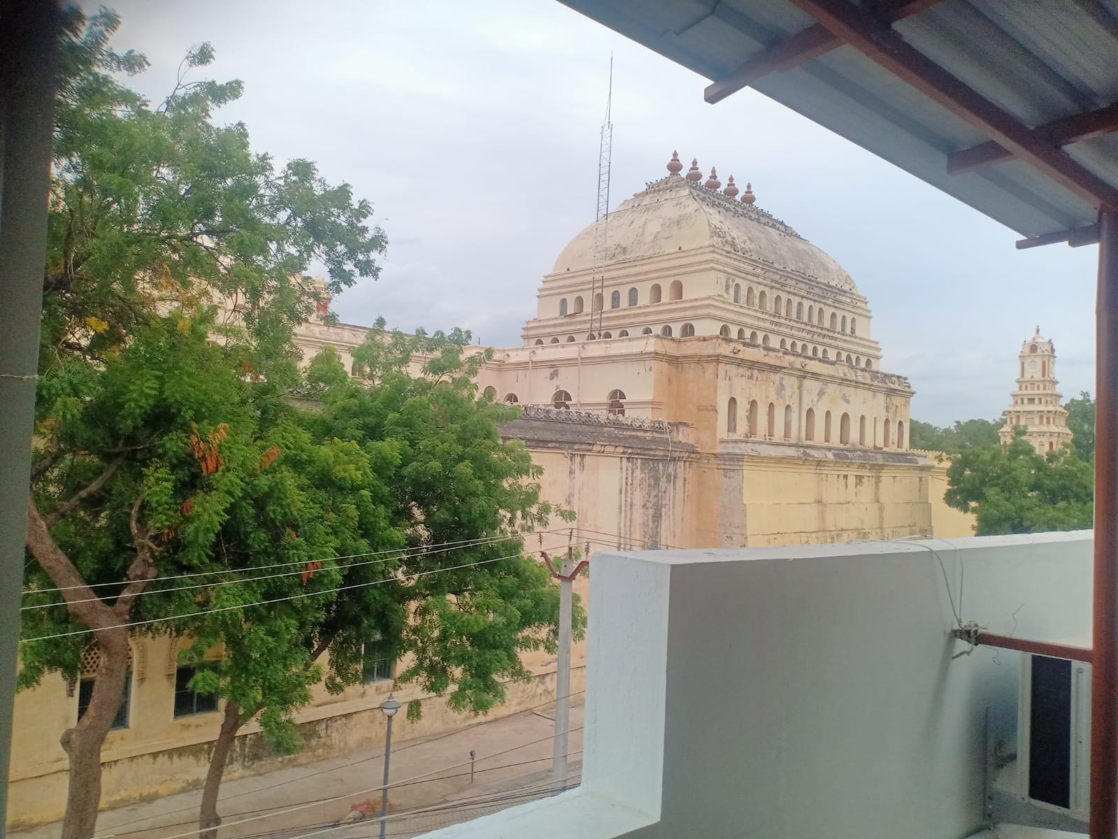 Jas Littlewood palace 𝗕𝗢𝗢𝗞 Madurai Homestay