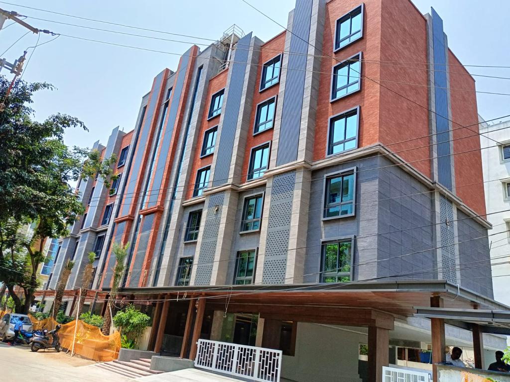 Hotel Silver Cle Hitech City, Hyderabad Start From AED 111 per night ...