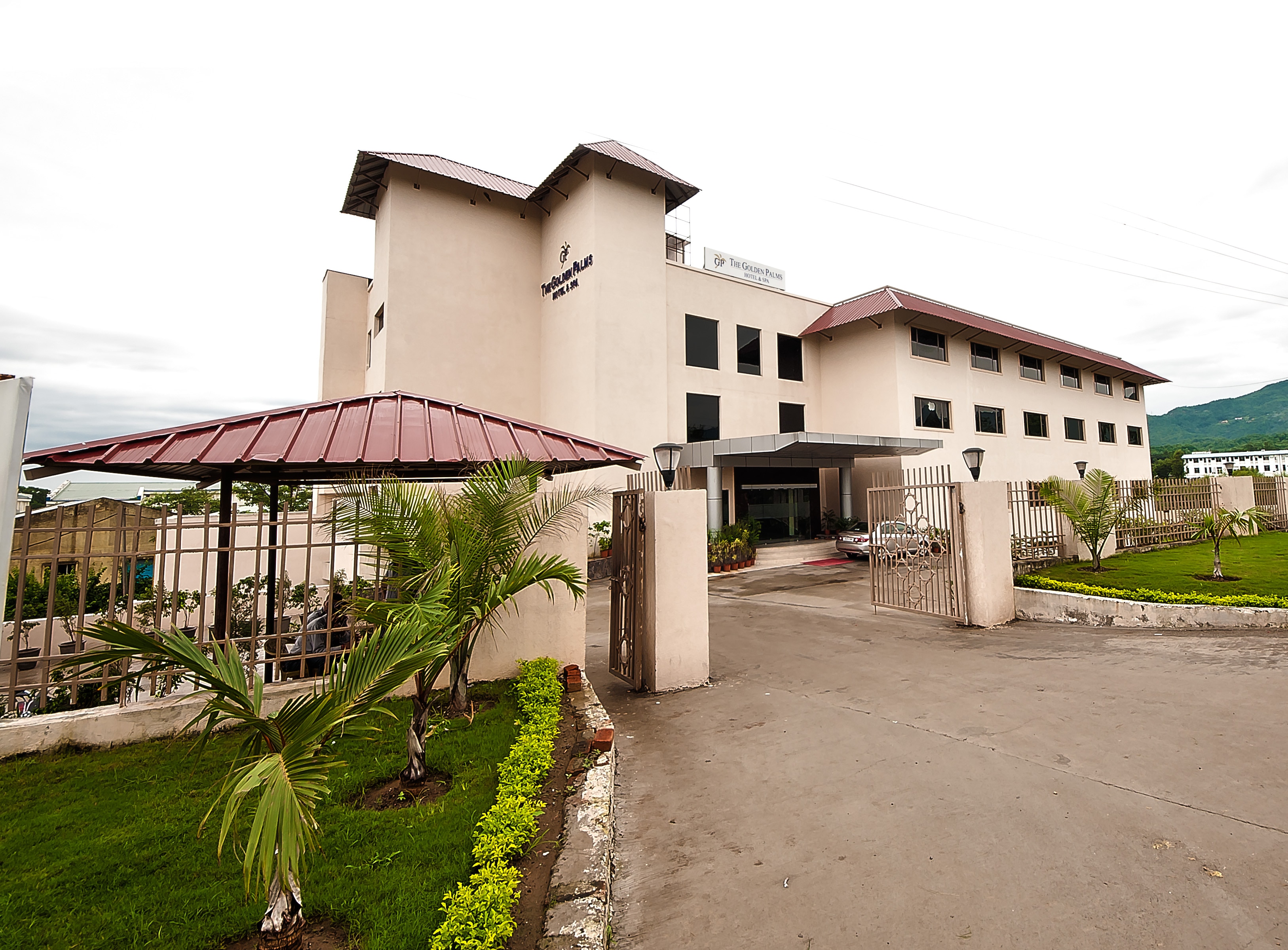 Starwood Hotel and Resorts 𝗕𝗢𝗢𝗞 Baddi Resort