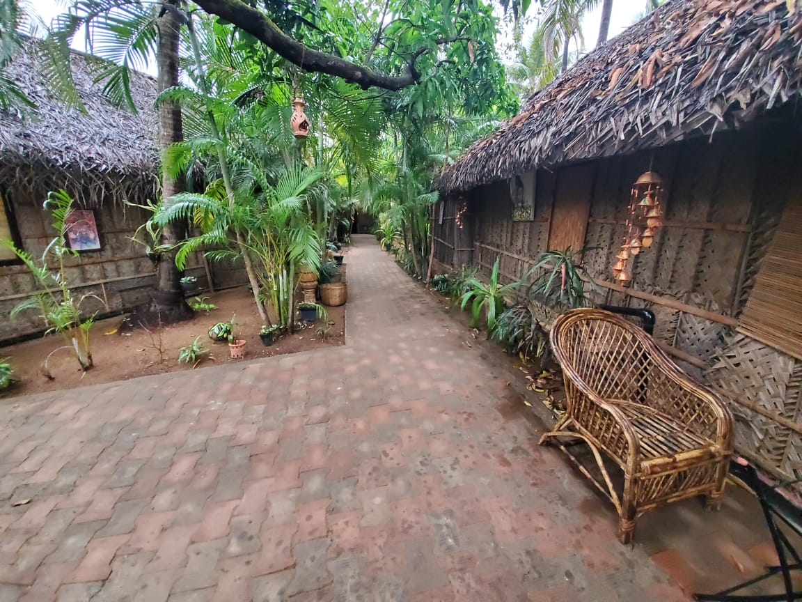The Palm Cottages | Rooms & Caretaker 𝗕𝗢𝗢𝗞 Goa Cottage