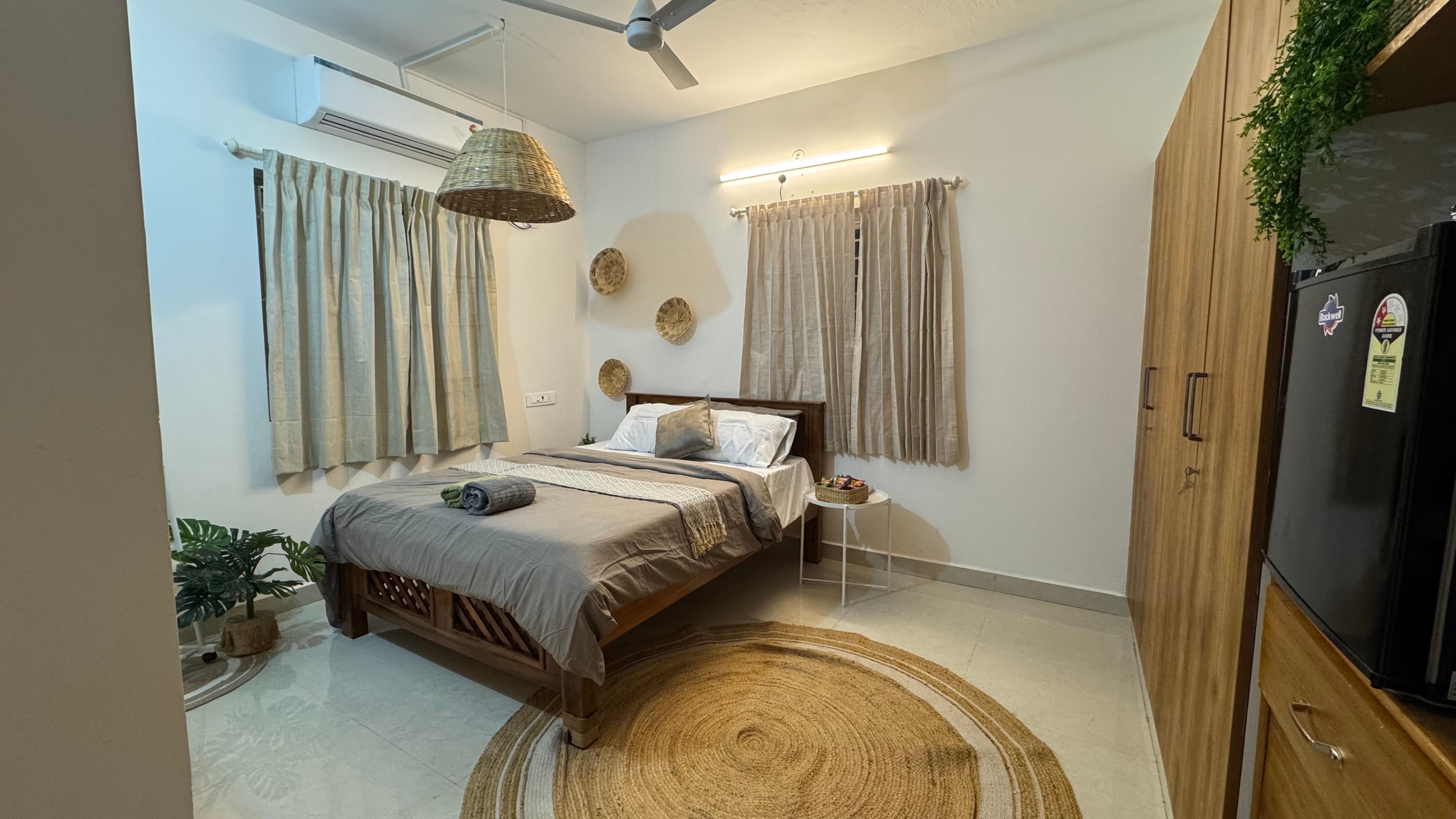 Bali Themed Studio w Pvt Terrace BBQ Nyt Movie Apartment Chennai ...