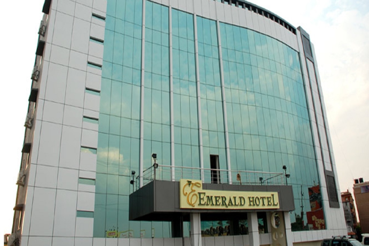 Hotel Emerald 𝗕𝗢𝗢𝗞 Ranchi Hotel