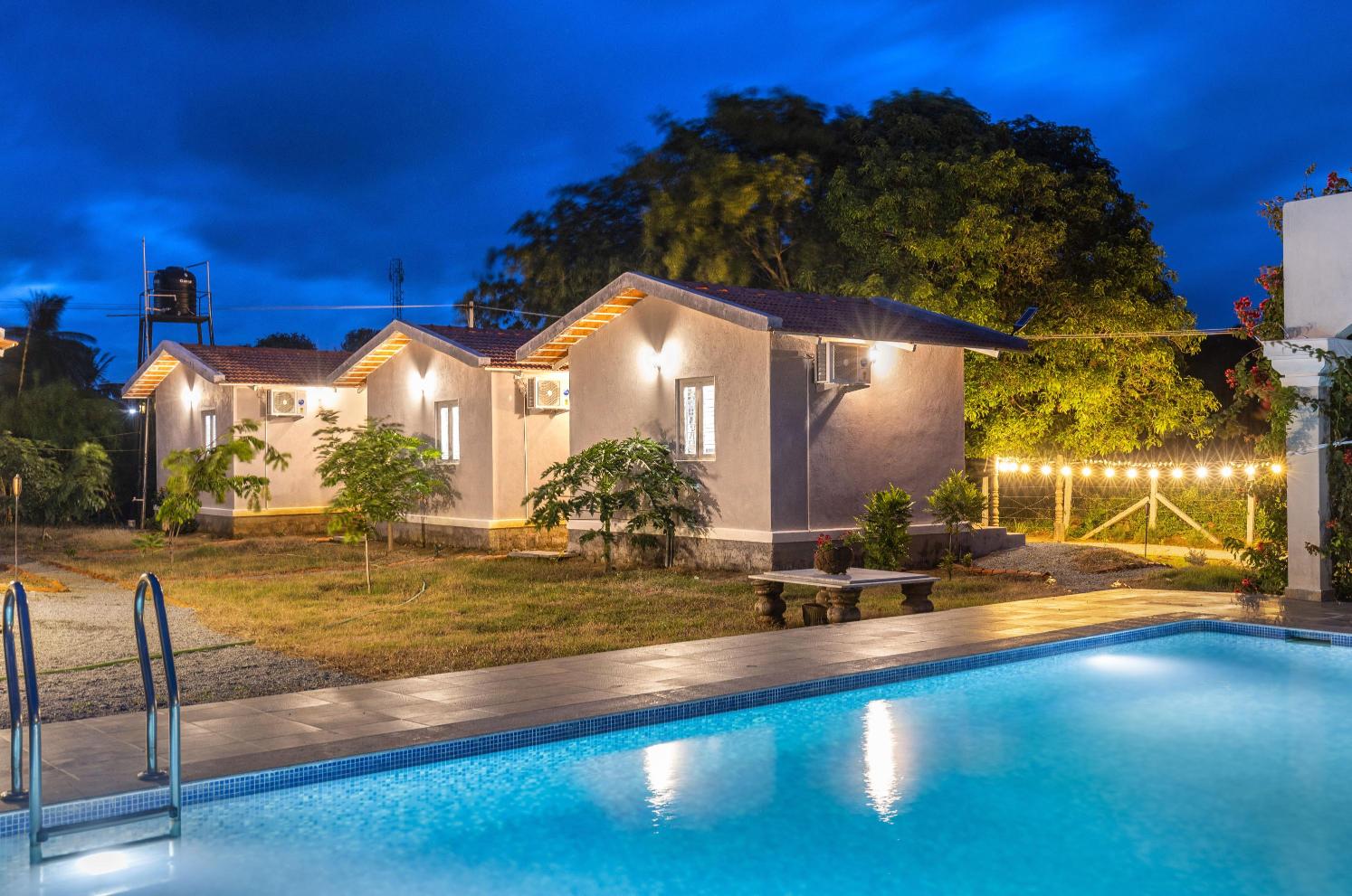 Lakeside Paradise| Private Pool| 3 Cottages 𝗕𝗢𝗢𝗞 Denkanikota Villa