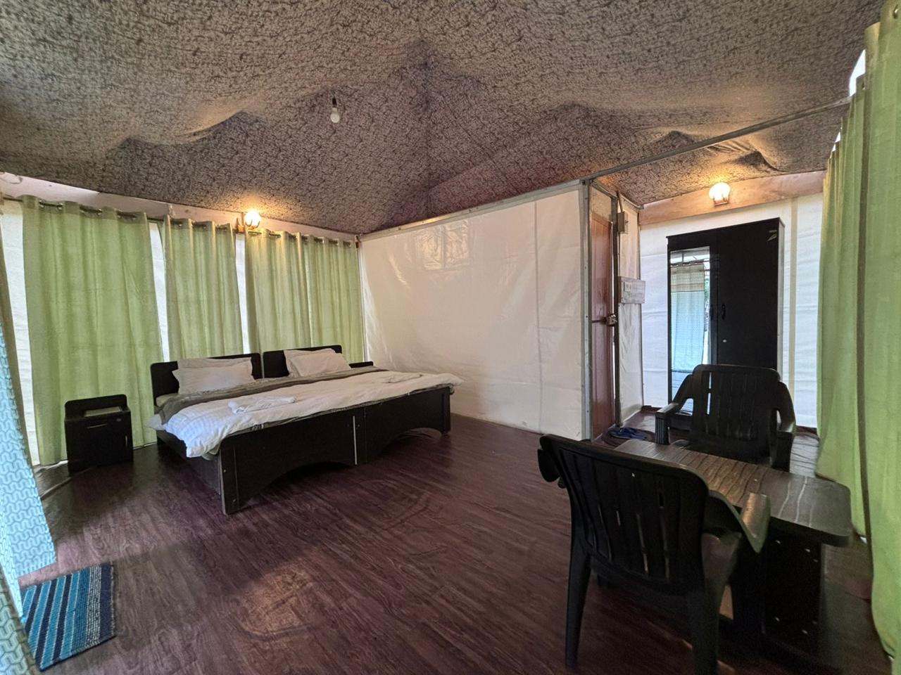 Letro Homestay 𝗕𝗢𝗢𝗞 Bomdila Camp