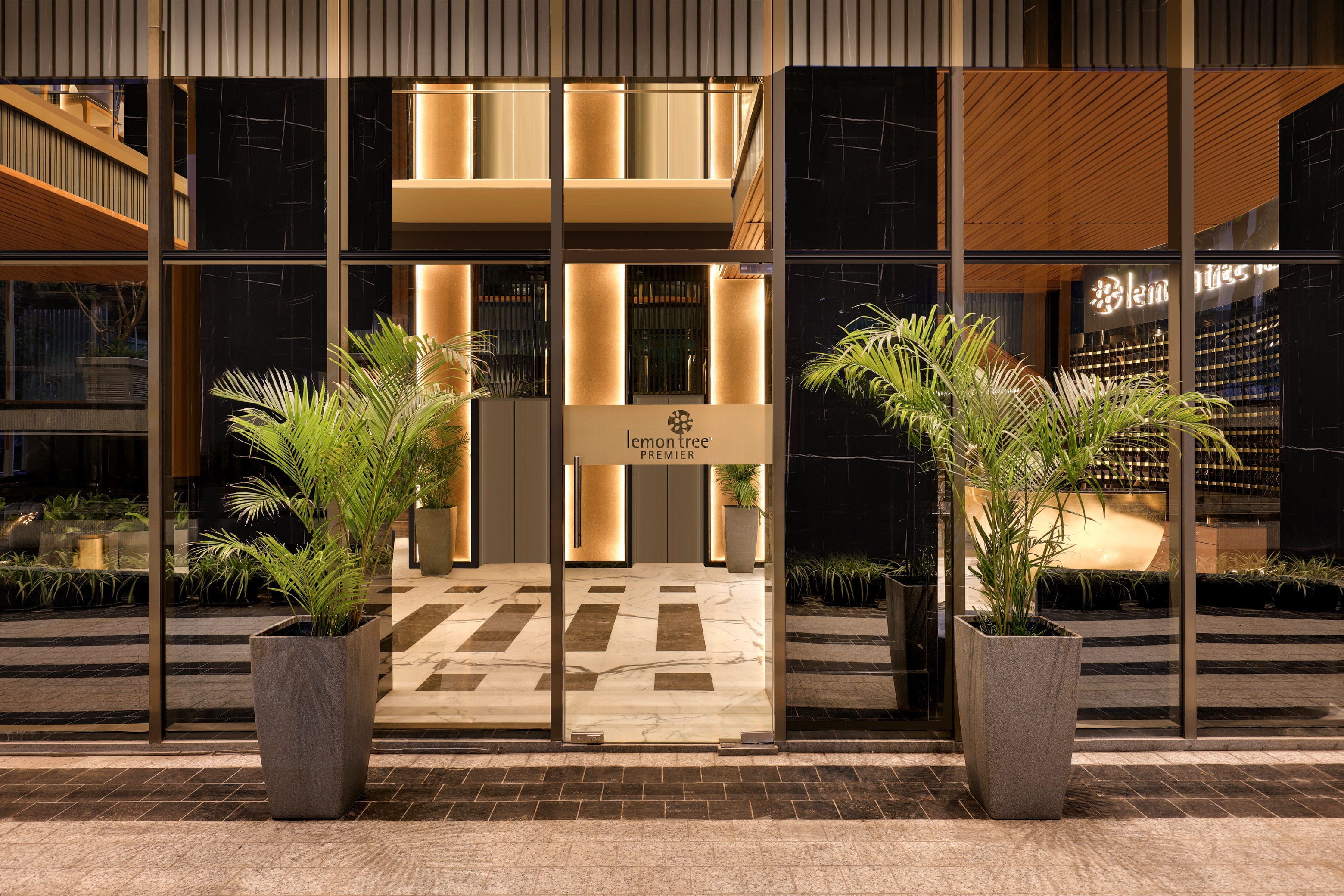 Lemon Tree Premier Malad Mumbai Hotel Mumbai - Reviews, Photos & Offer