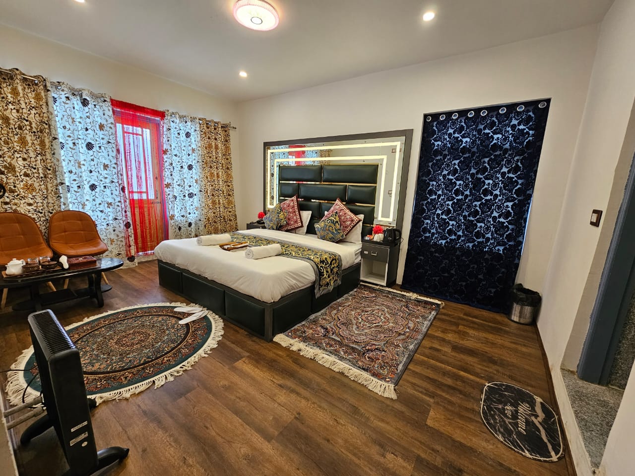 STAR GRAZE 𝗕𝗢𝗢𝗞 Pahalgam Hotel