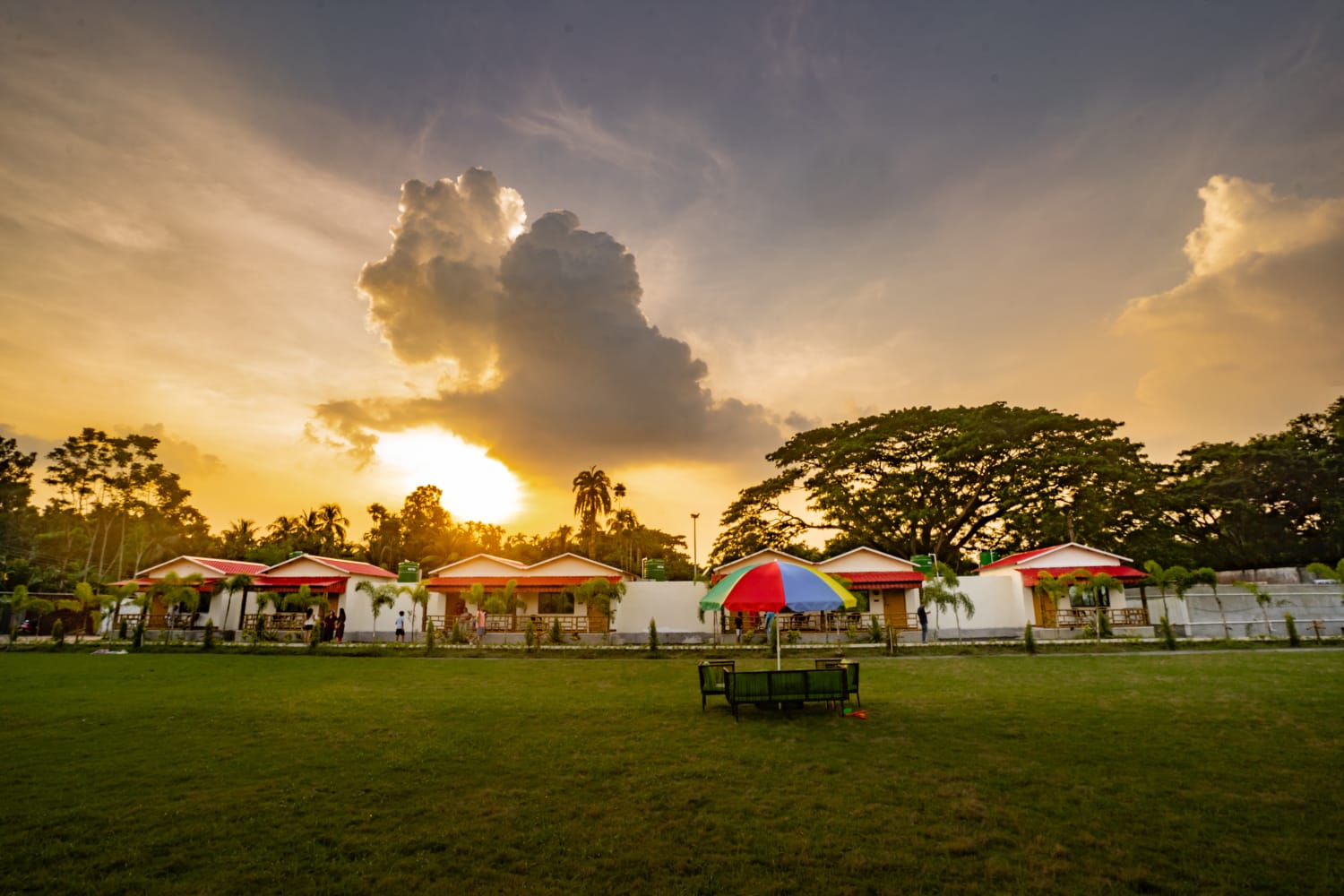 Megh Bari Eco Resort 𝗕𝗢𝗢𝗞 Kolkata Hotel