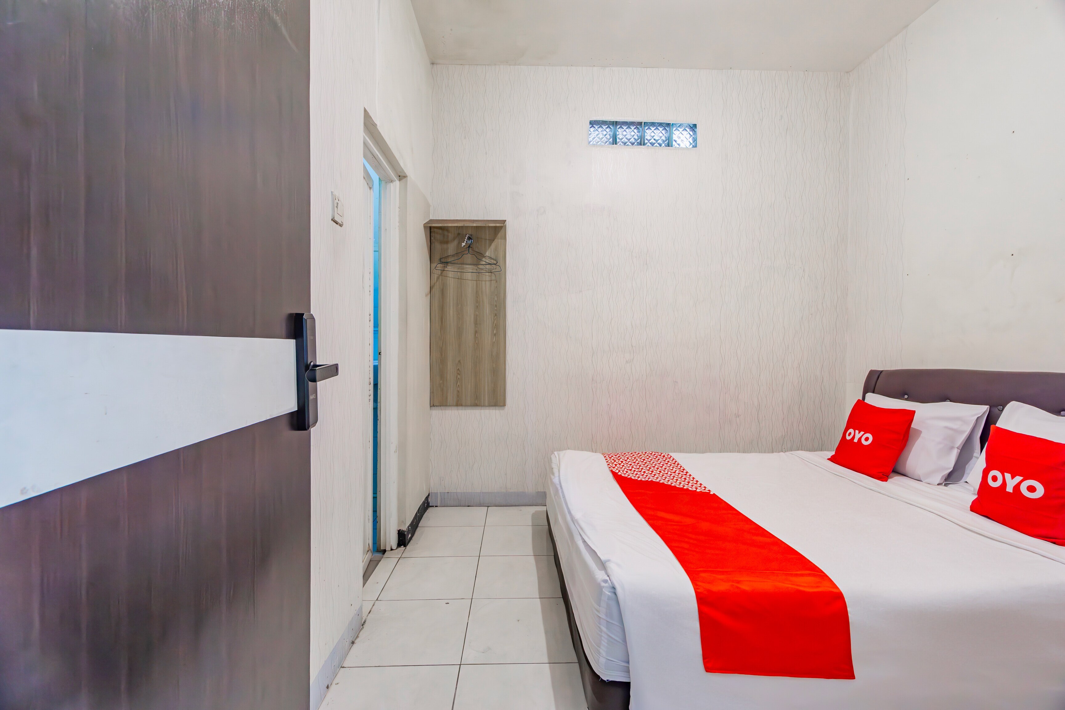 Hotel O Anasya Homestay 𝗕𝗢𝗢𝗞 Jember Hotel 𝘄𝗶𝘁𝗵 𝗙𝗥𝗘𝗘 𝗖𝗮𝗻𝗰𝗲𝗹𝗹𝗮𝘁𝗶𝗼𝗻