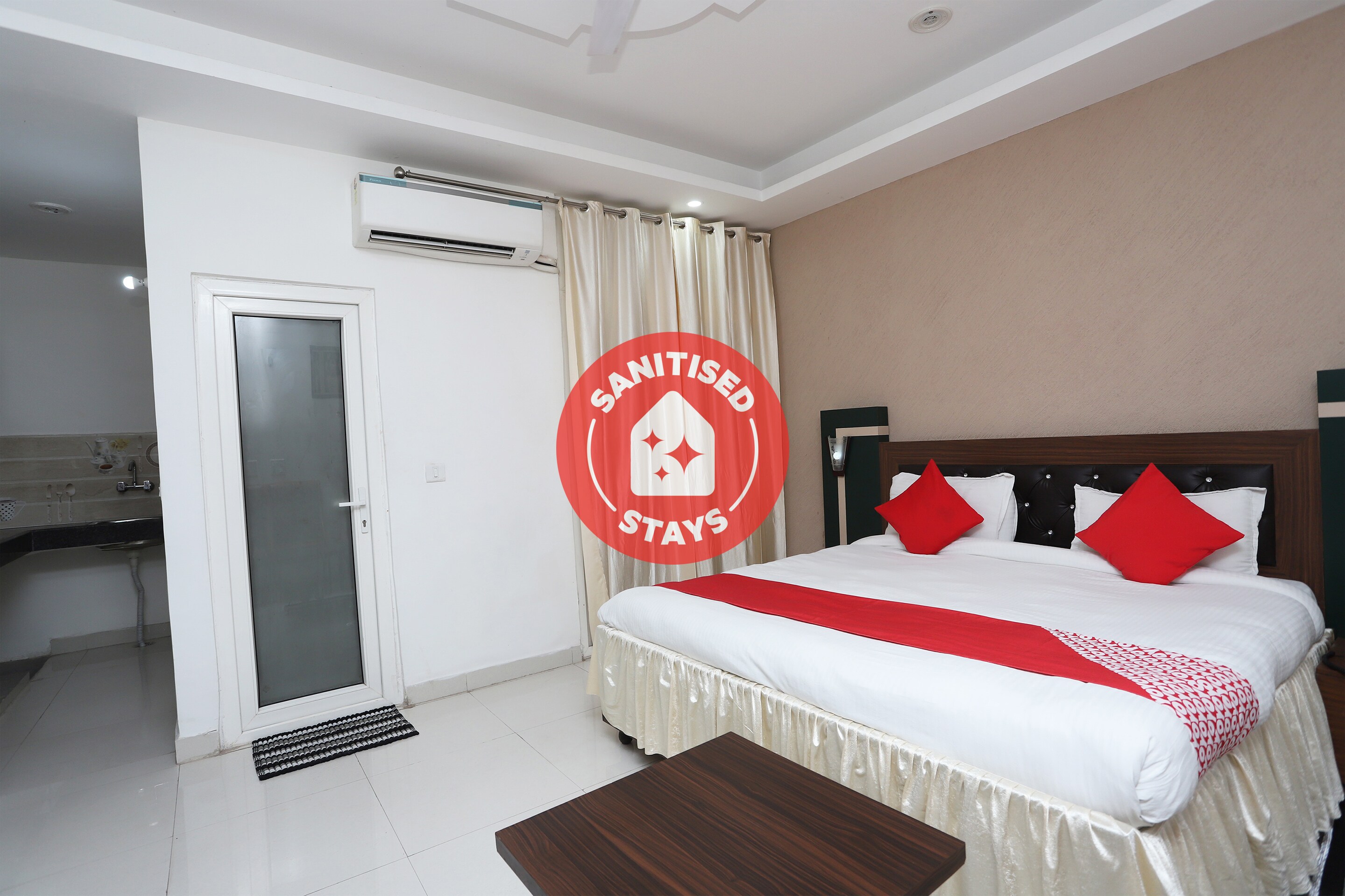 Photos of Capital O Levanti Near Aravali Biodiversity Park - Hotel in ...