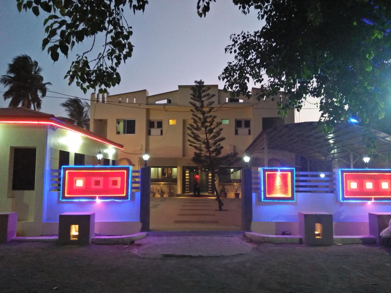 Hotel Sunshine Kodinar Kodinar - Reviews, Photos & Offer