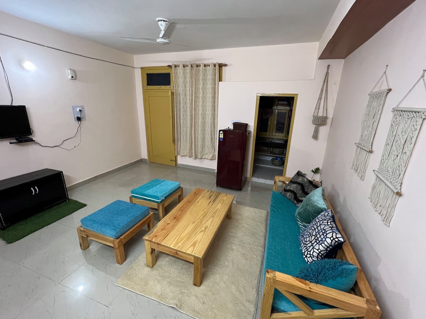 A Lovely 1BHK Homestay, Itsy Bitsy Home 𝗕𝗢𝗢𝗞 Kullu Homestay