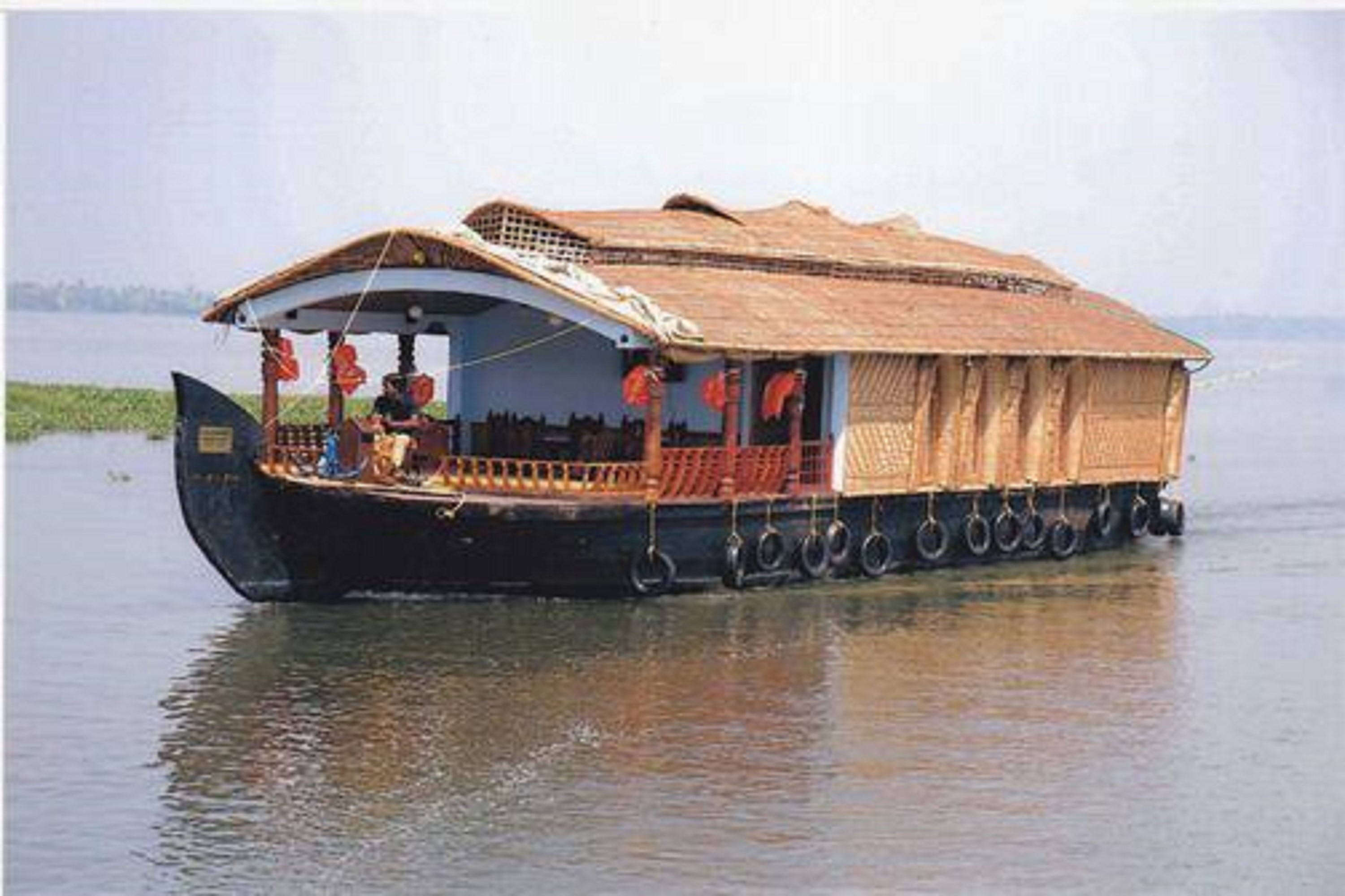 Sravanam Holidays 𝗕𝗢𝗢𝗞 Kumarakom Houseboat