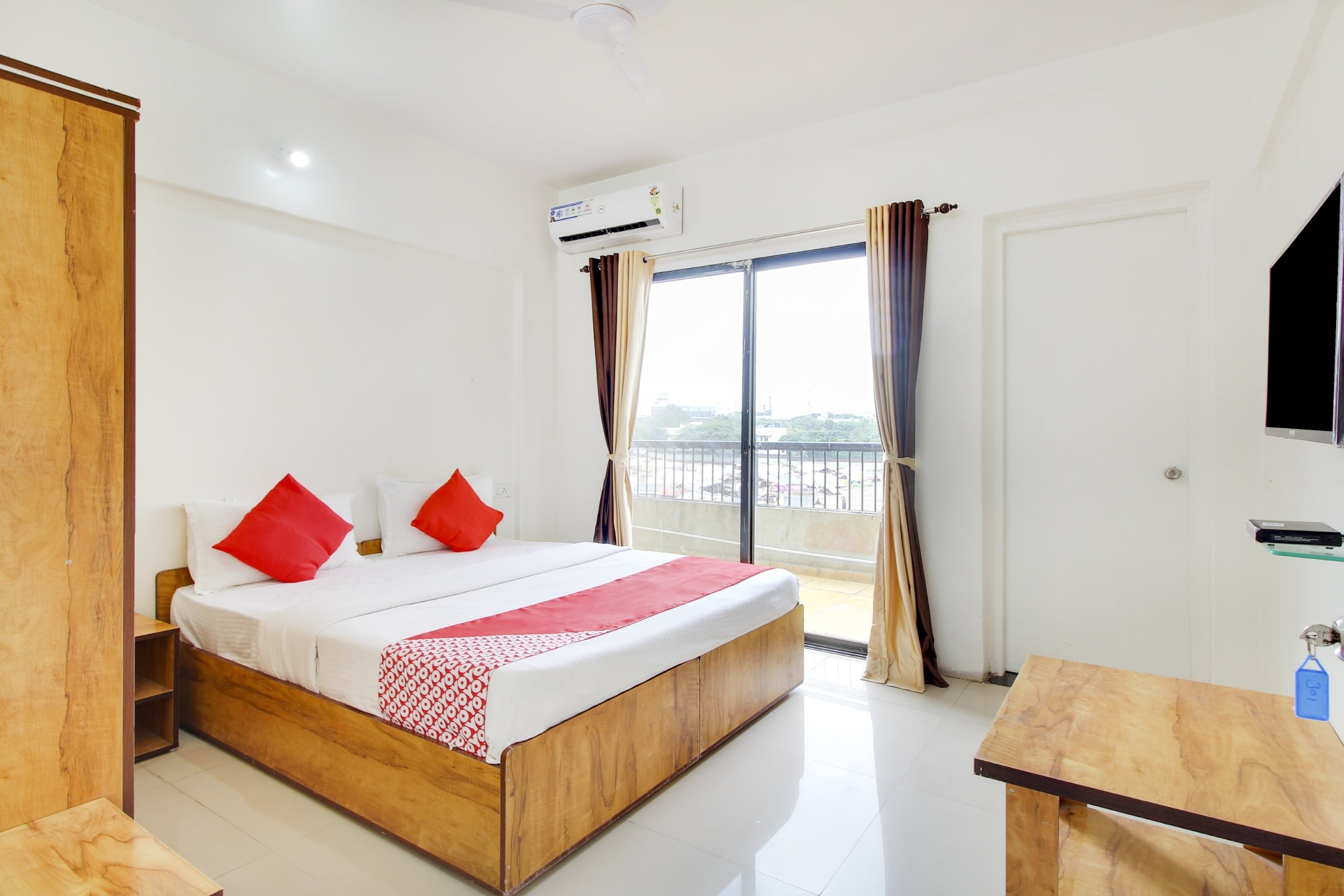 Hotel O Star Inn 𝗕𝗢𝗢𝗞 Pune Hotel