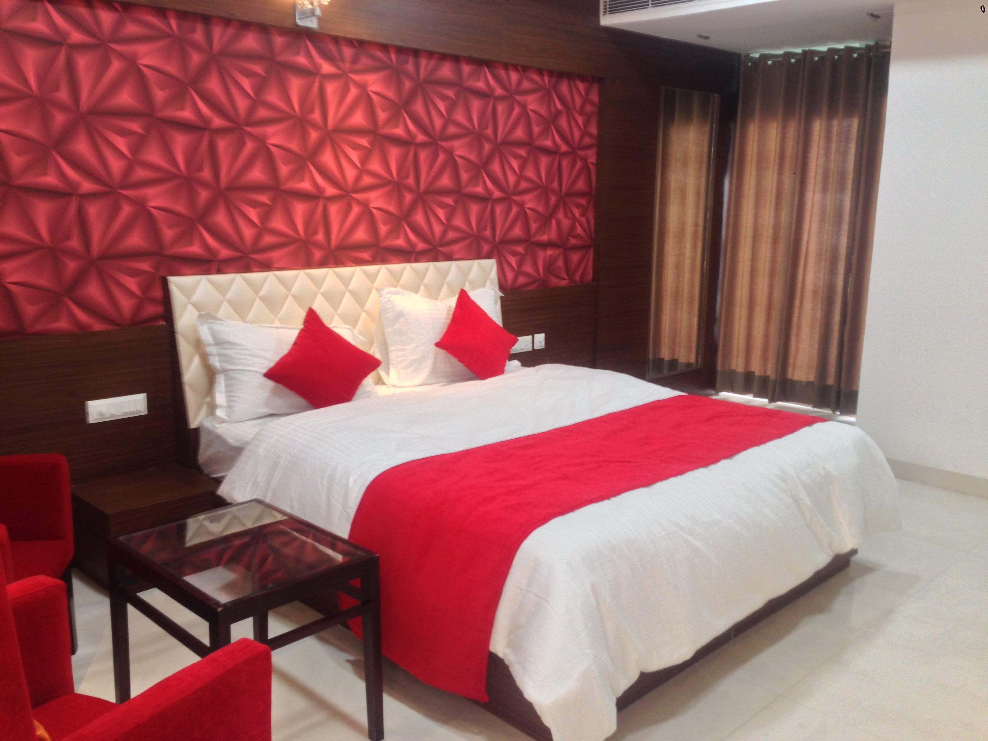 SKY INN 𝗕𝗢𝗢𝗞 Malout Hotel