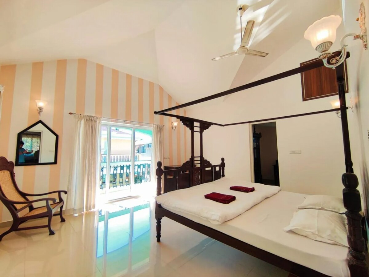 Field View 3BHK Varca Villa w/ Pool-8min to beach 𝗕𝗢𝗢𝗞 Goa Villa