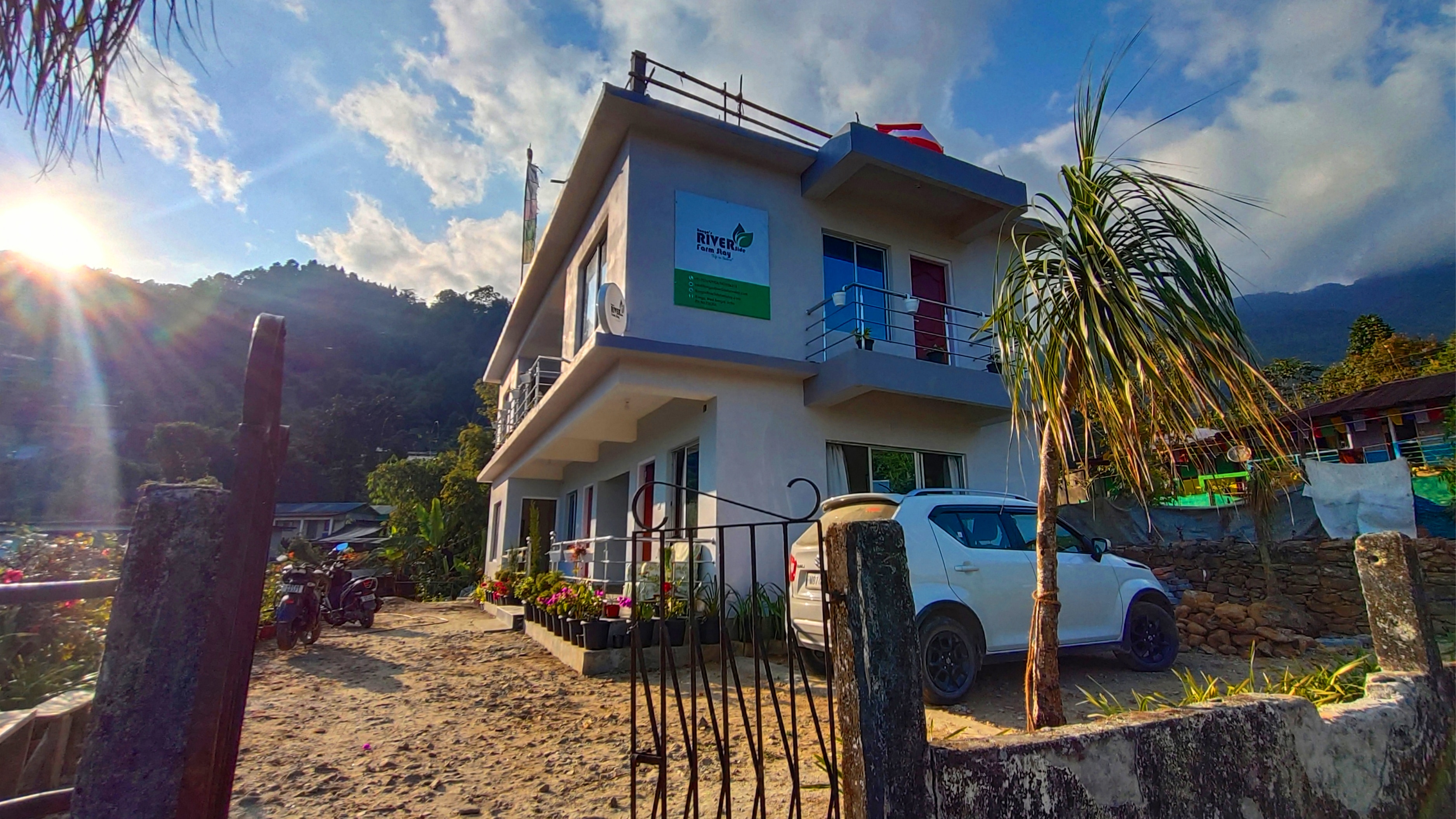 Rongo's RiverSide Farmstay 𝗕𝗢𝗢𝗞 Gorubathan Homestay