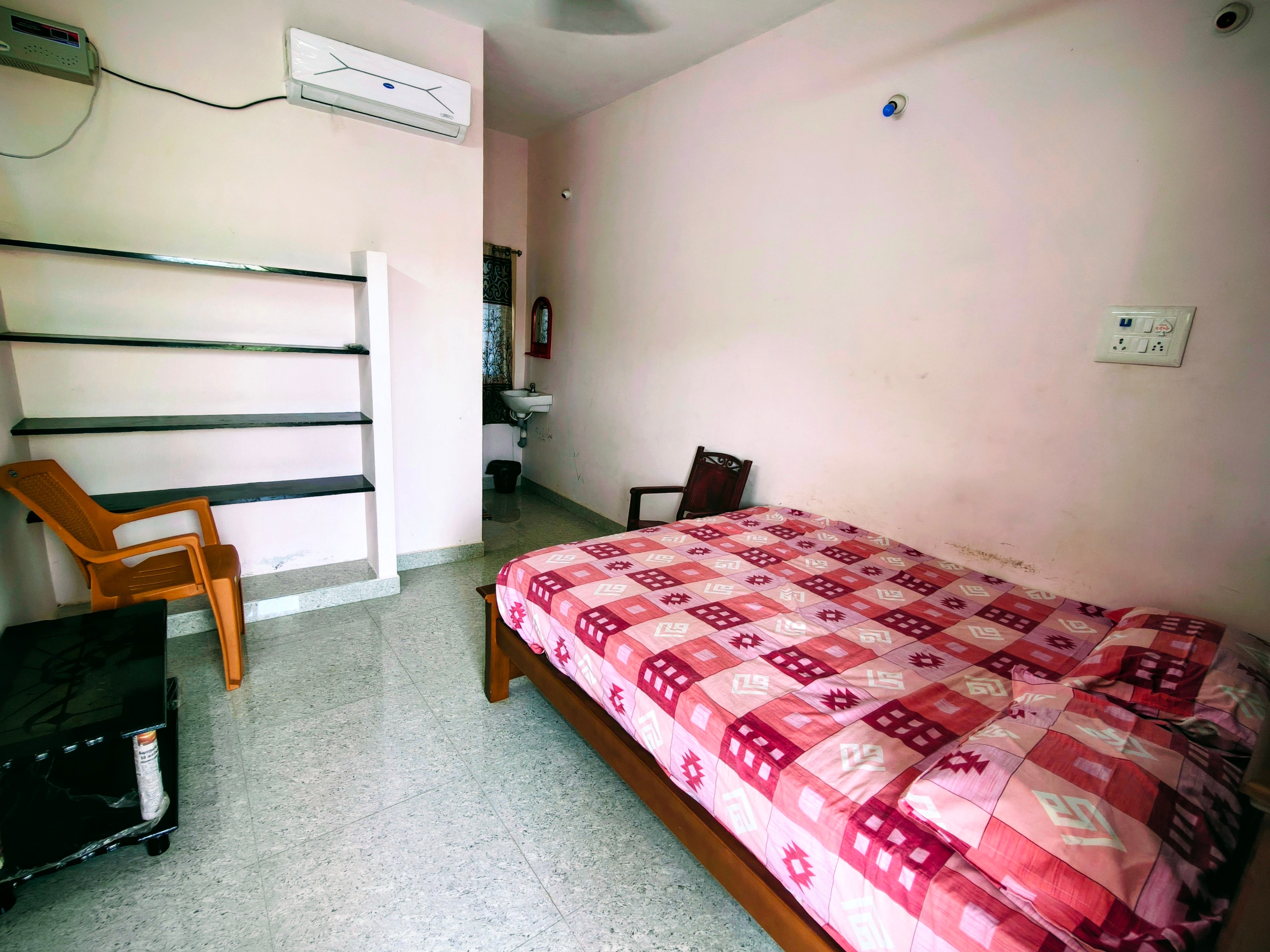 Skandha Residency 𝗕𝗢𝗢𝗞 Kovilpatti Homestay
