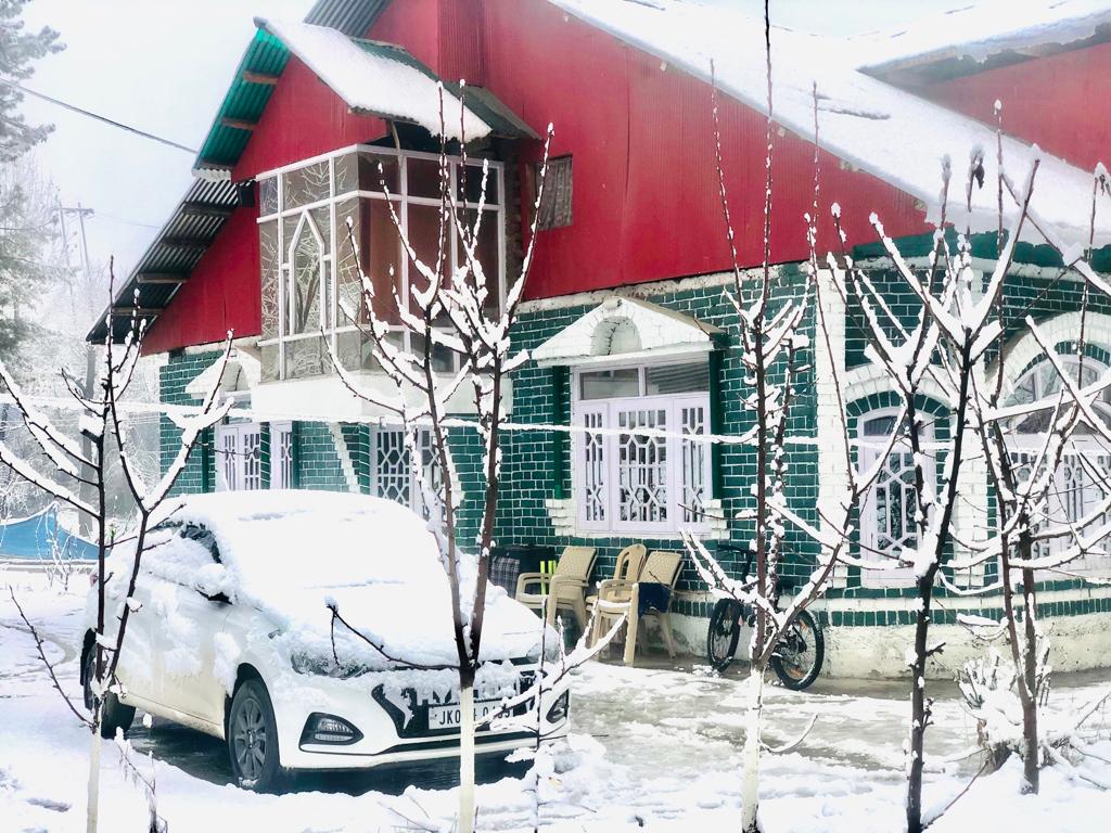 Habib Guest House 𝗕𝗢𝗢𝗞 Gulmarg Homestay