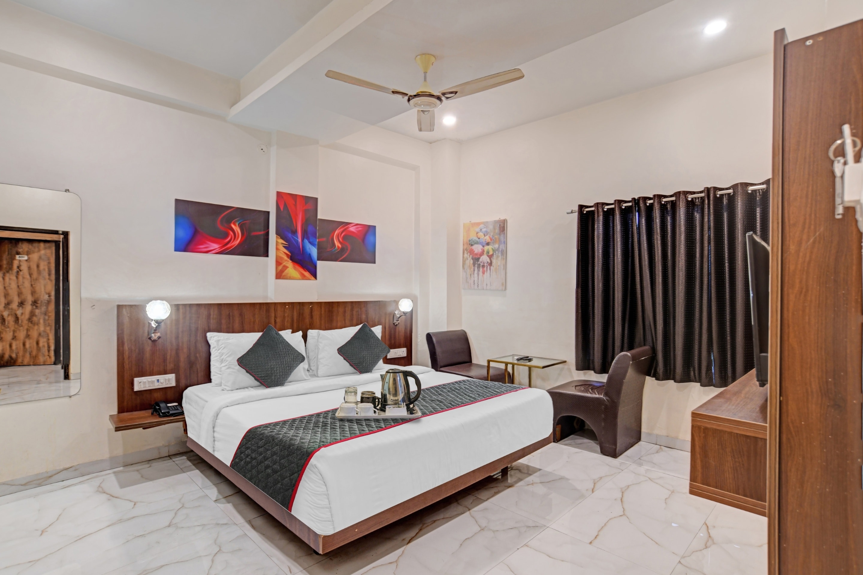 Photos of Townhouse Hotel O Benchmark - Hotel in Indore