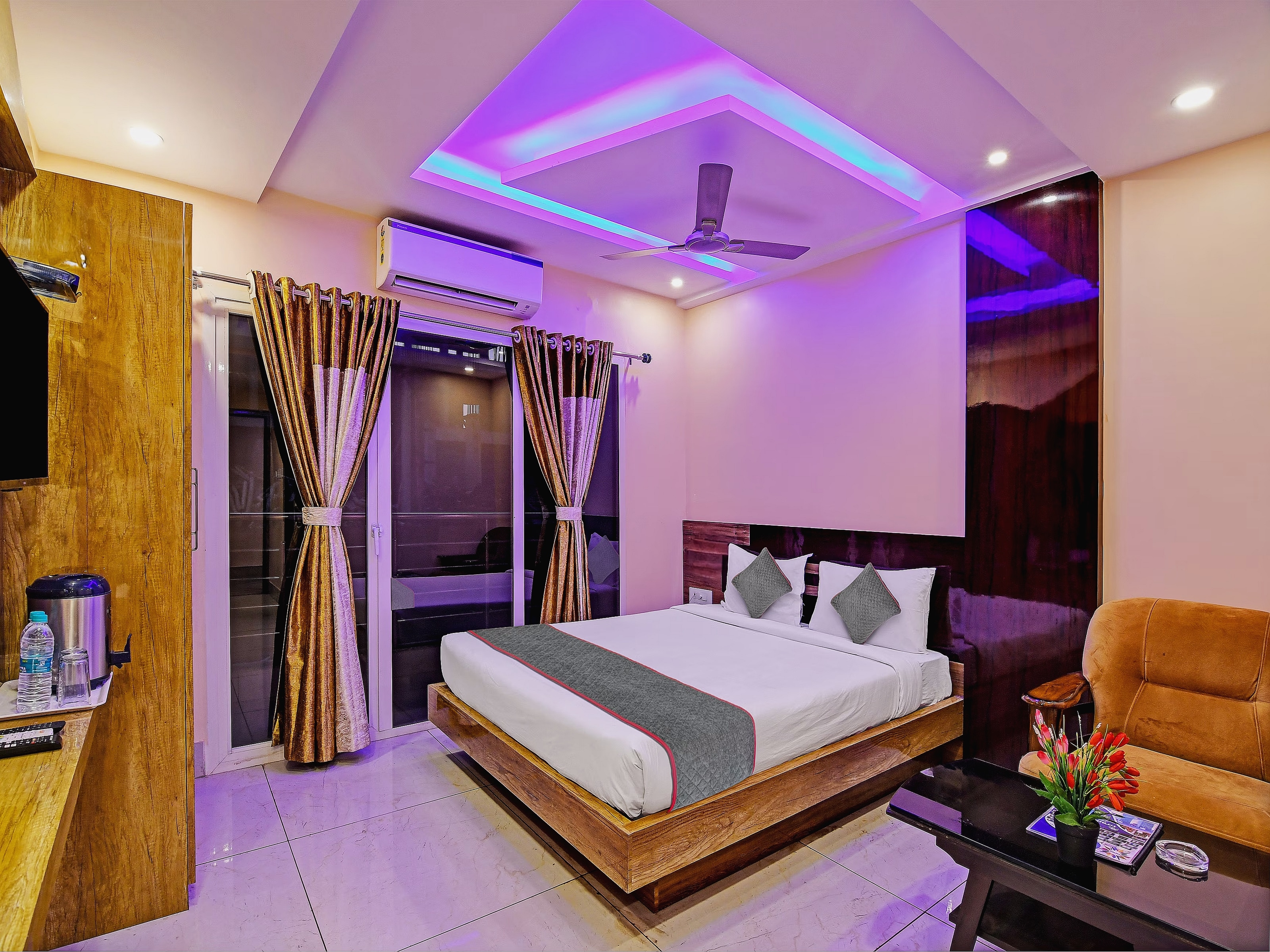 Townhouse The Grand Touch & The Royal Touch 𝗕𝗢𝗢𝗞 Digha Hotel