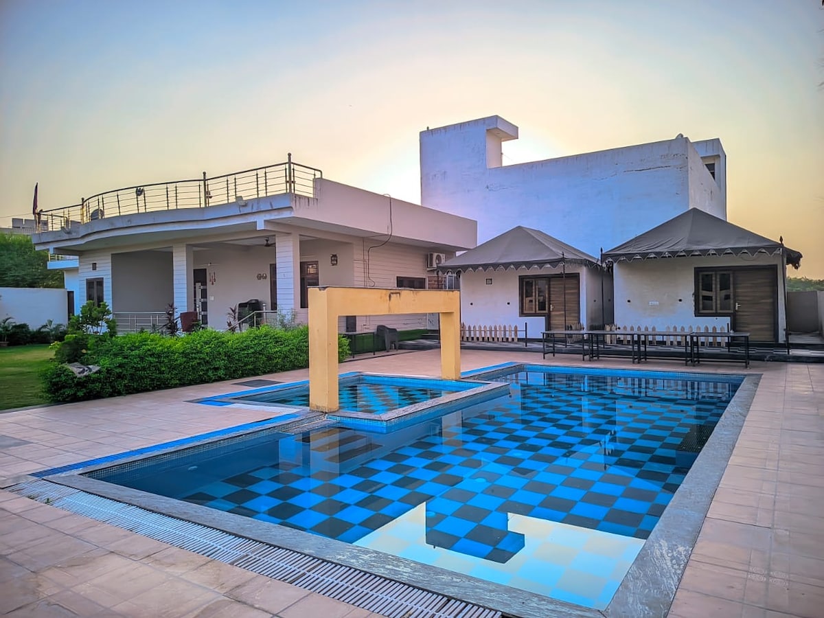 3 BHK Outhouse w Pool Fire Pit Chef 𝗕𝗢𝗢𝗞 Jaipur Farm House