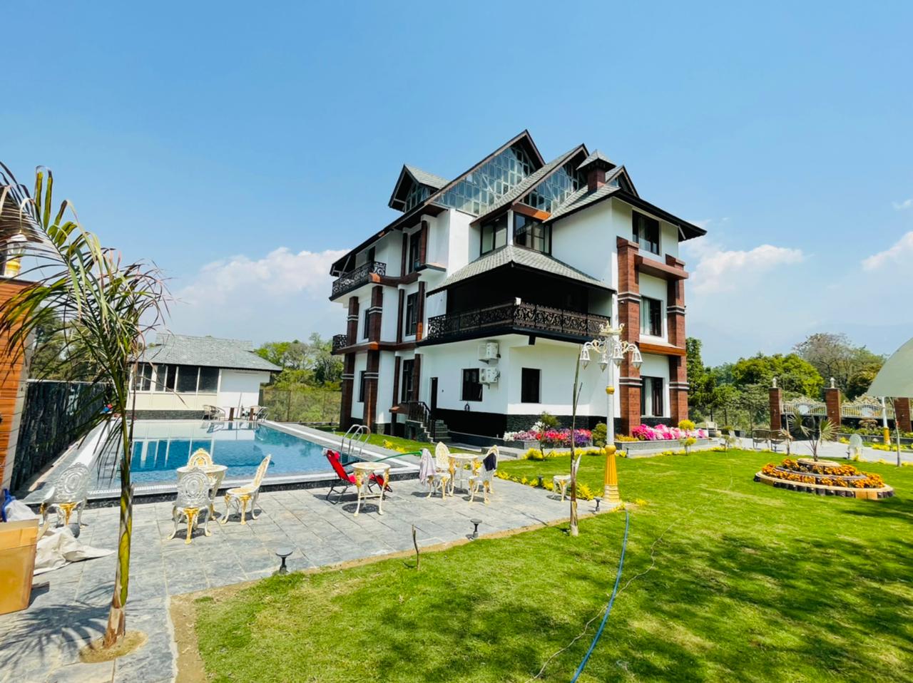 Matoshree Club and Resort 𝗕𝗢𝗢𝗞 Palampur Resort