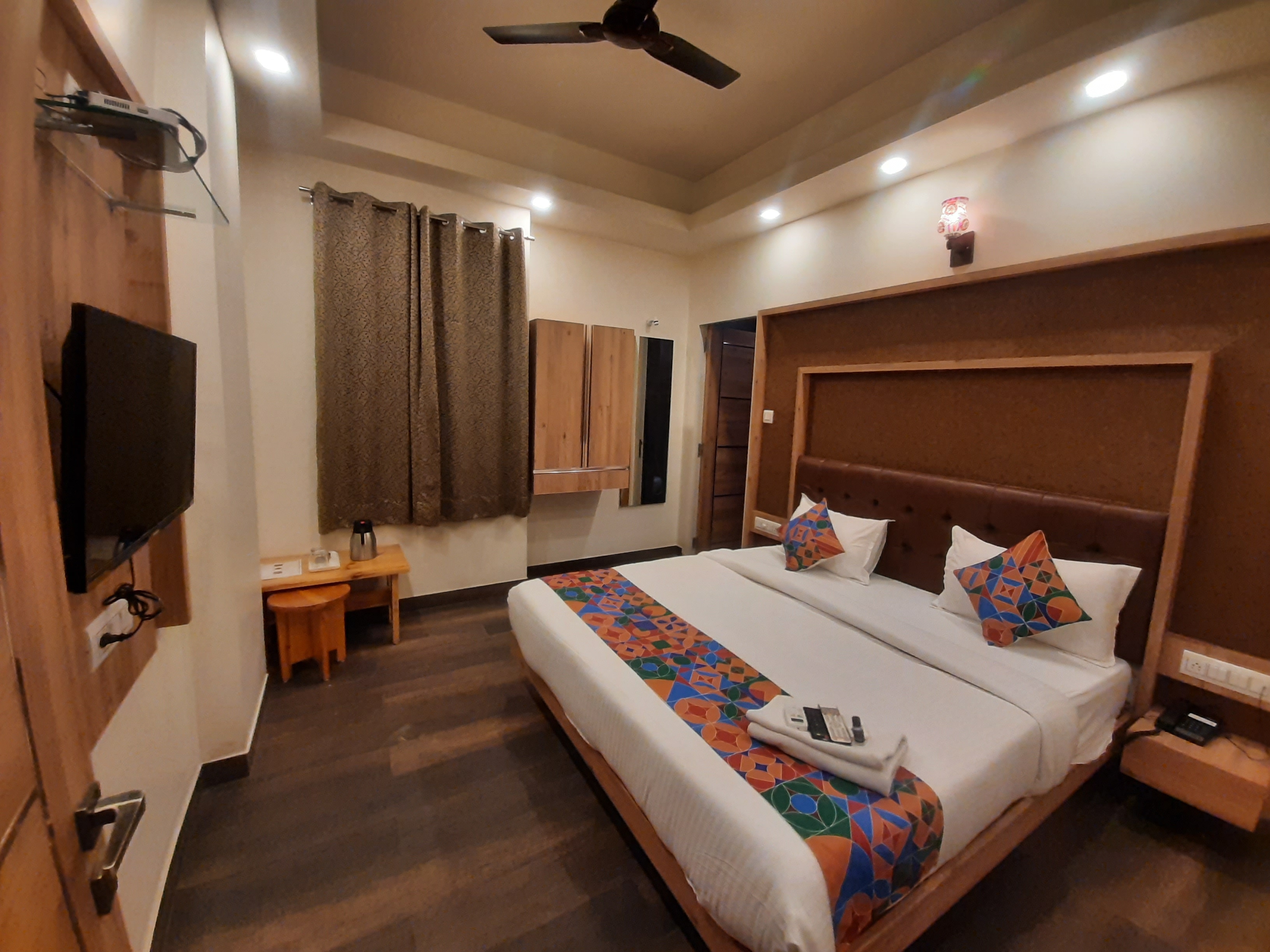 Hotel Frontier 𝗕𝗢𝗢𝗞 Chittorgarh Hotel