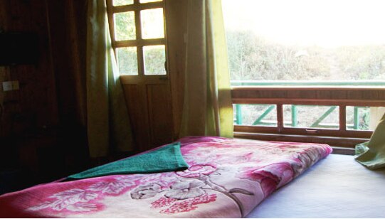 Hotel Grandview 𝗕𝗢𝗢𝗞 Rishyap Hotel