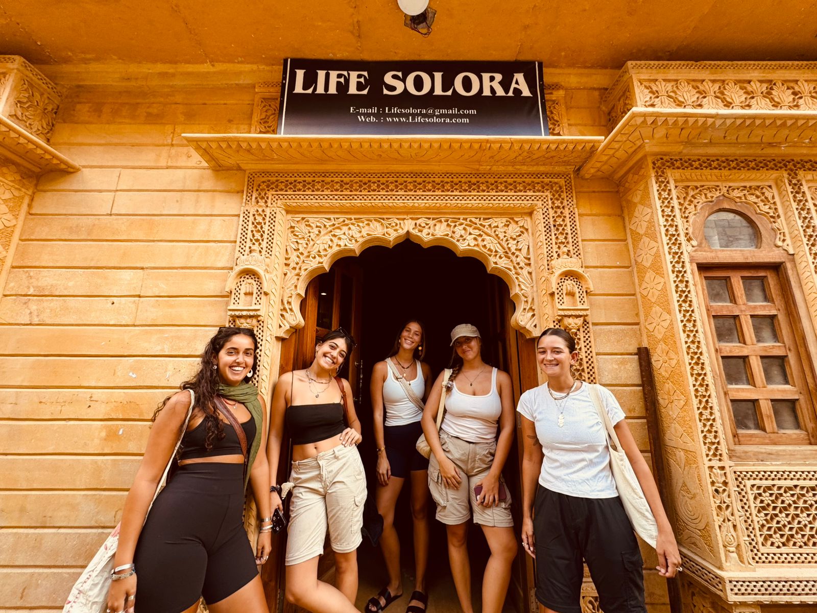 Life Solora Jaisalmer 𝗕𝗢𝗢𝗞 Jaisalmer Hostel