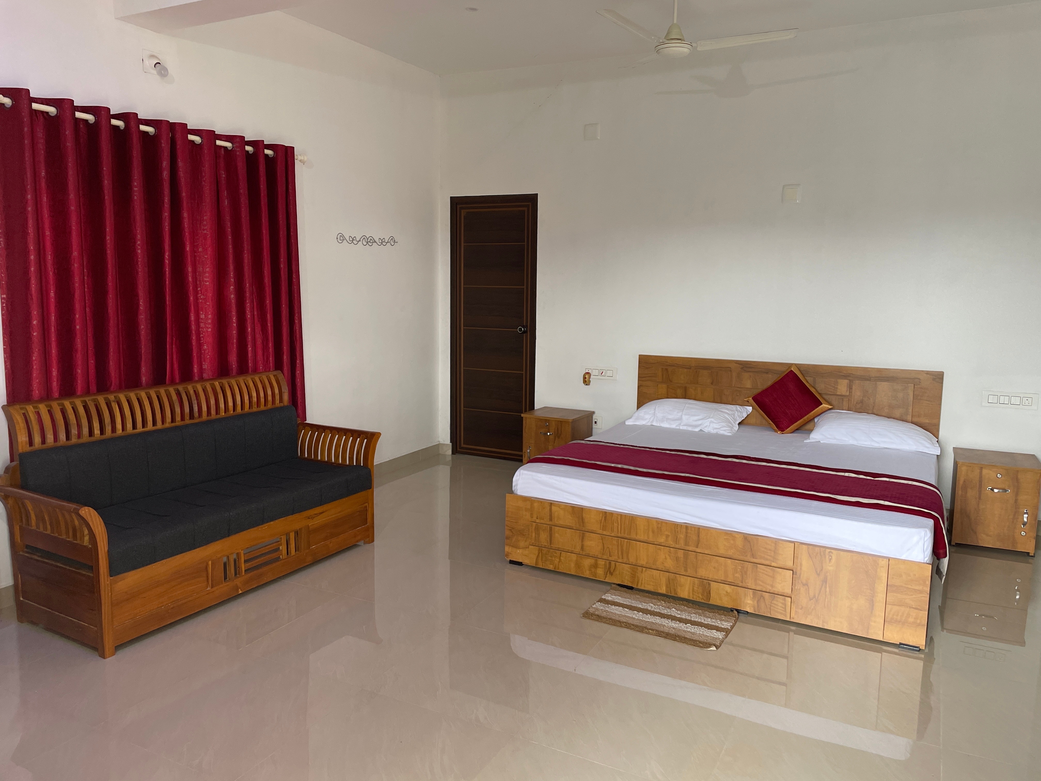 Flowers Villa 𝗕𝗢𝗢𝗞 Wayanad Villa