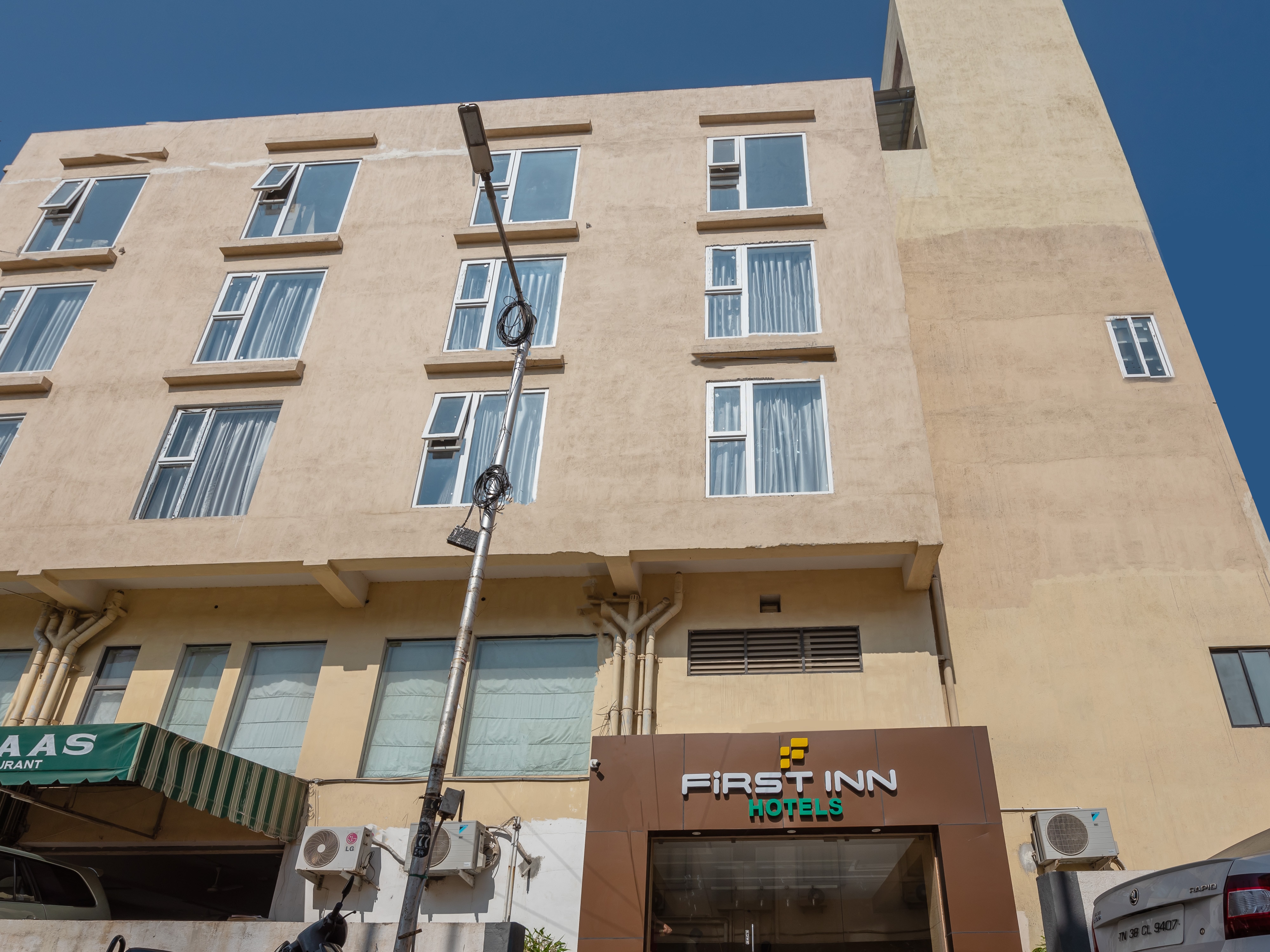 FIRST INN HOTELS 𝗕𝗢𝗢𝗞 Chennai Hotel